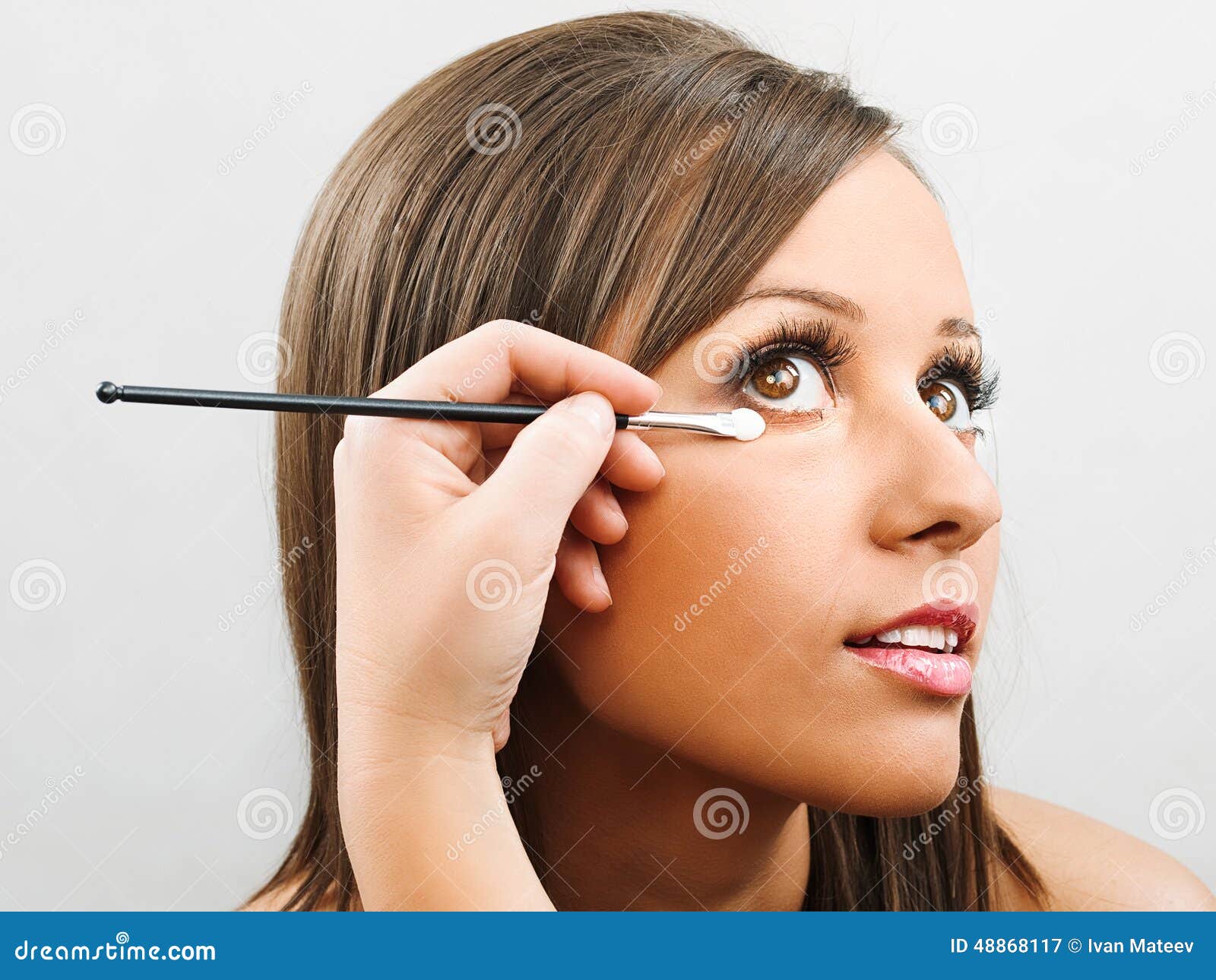 Applying make-up stock image. Image of applying, human - 48868117