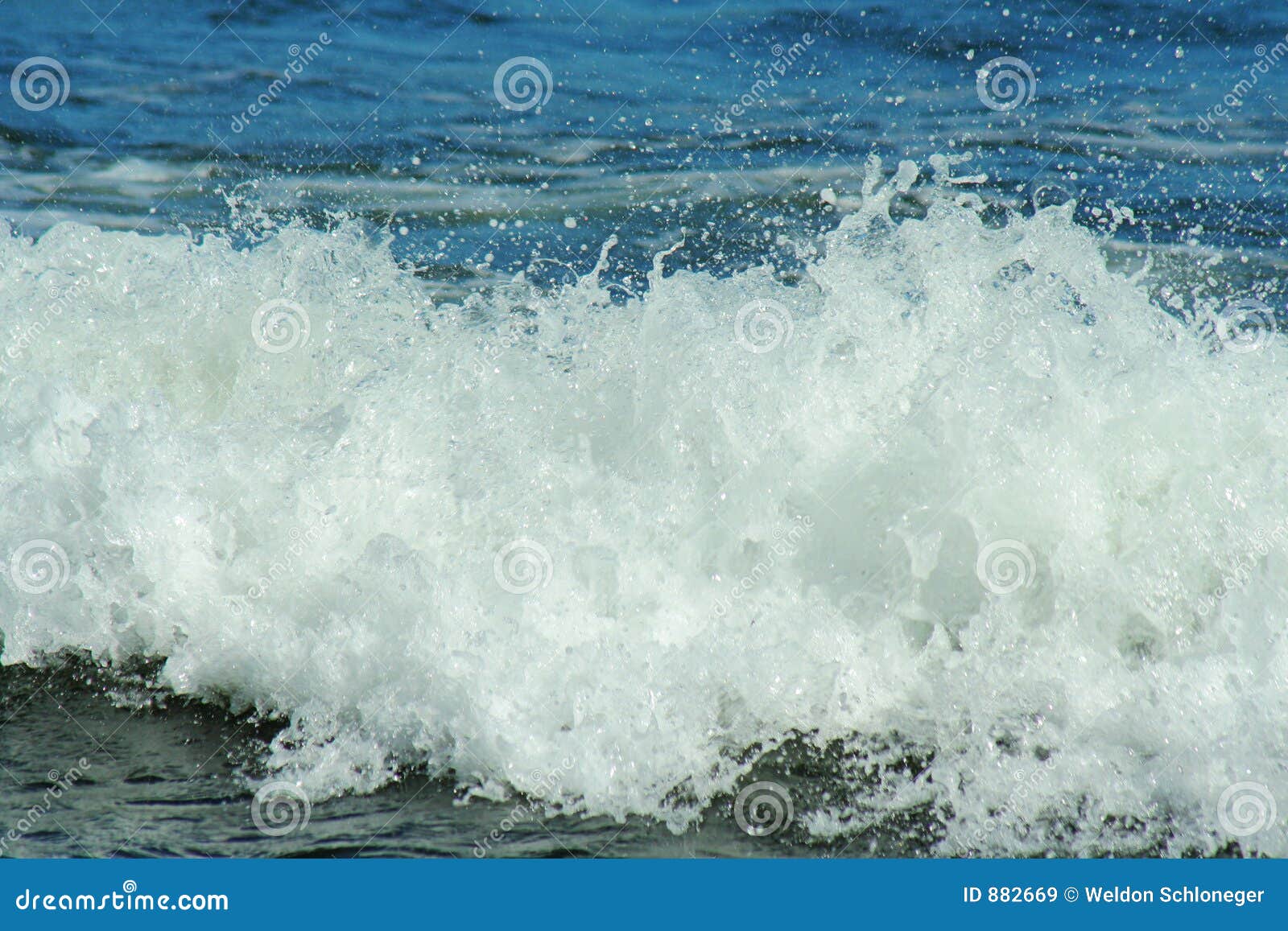 Approaching wave stock image. Image of oregon, water, beach - 882669
