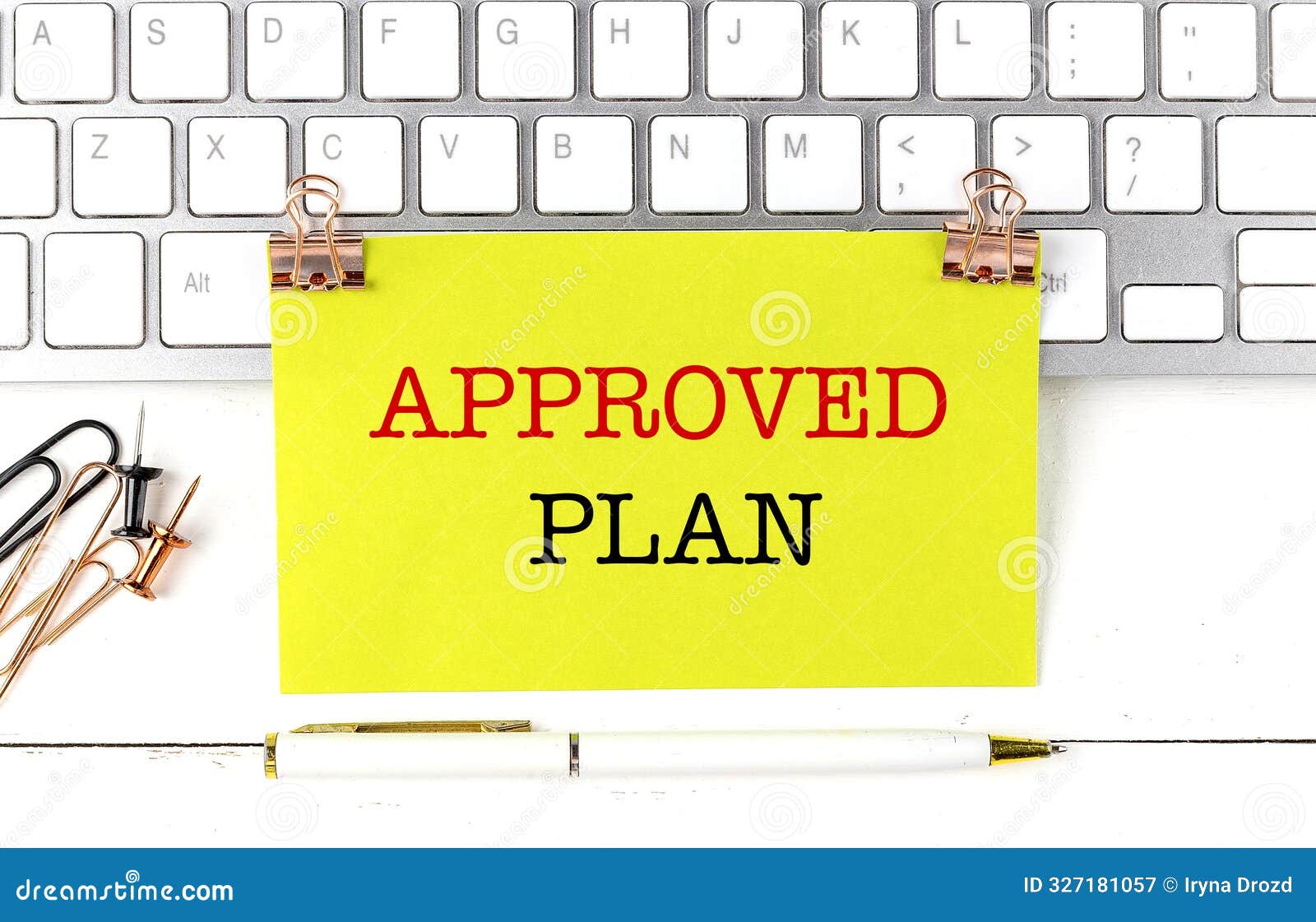 APPROVED PLAN Text on Yellow Sticky on Keyboard Stock Image - Image of ...