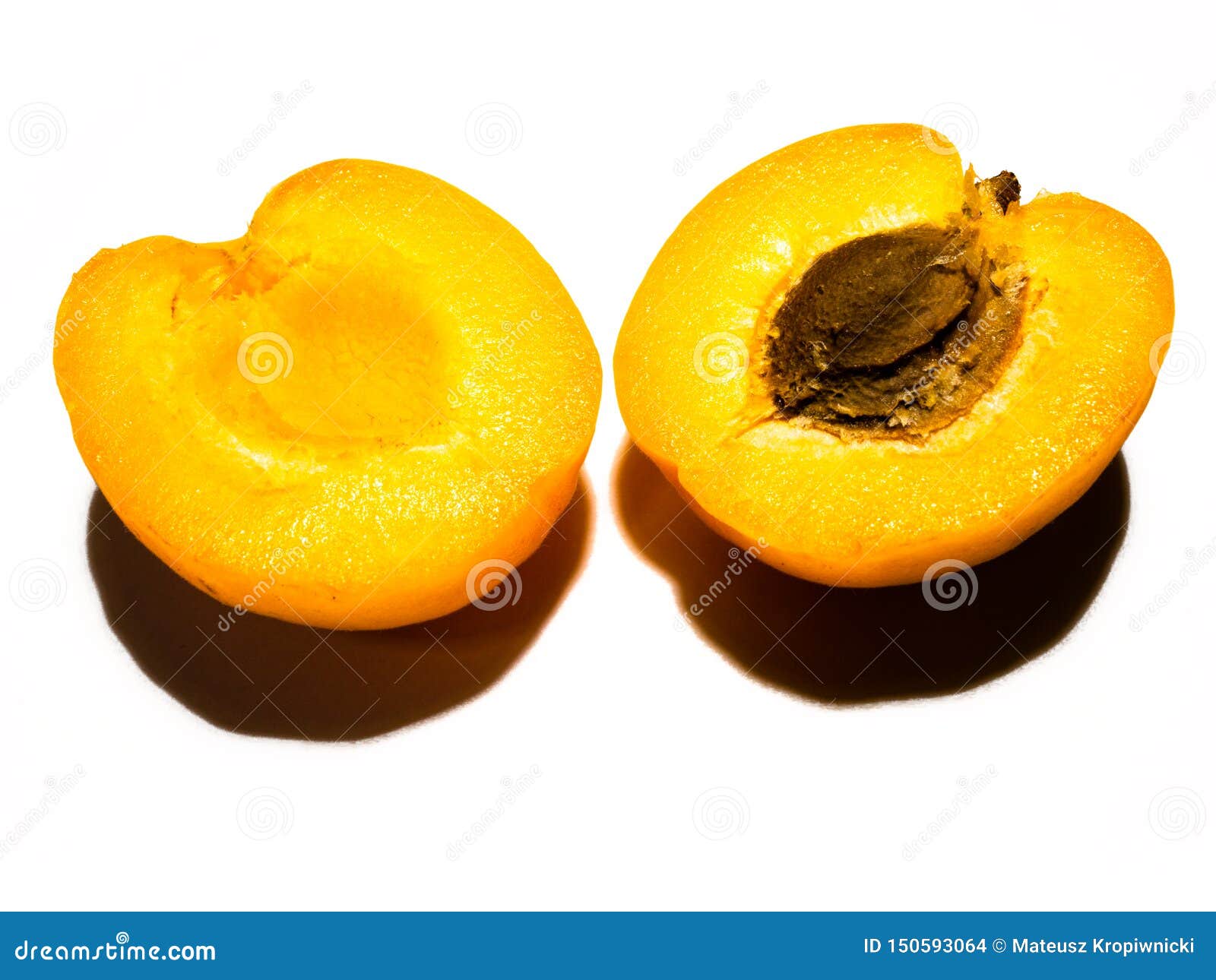 Apricot cut in half. stock photo. Image of leaf, flat - 150593064