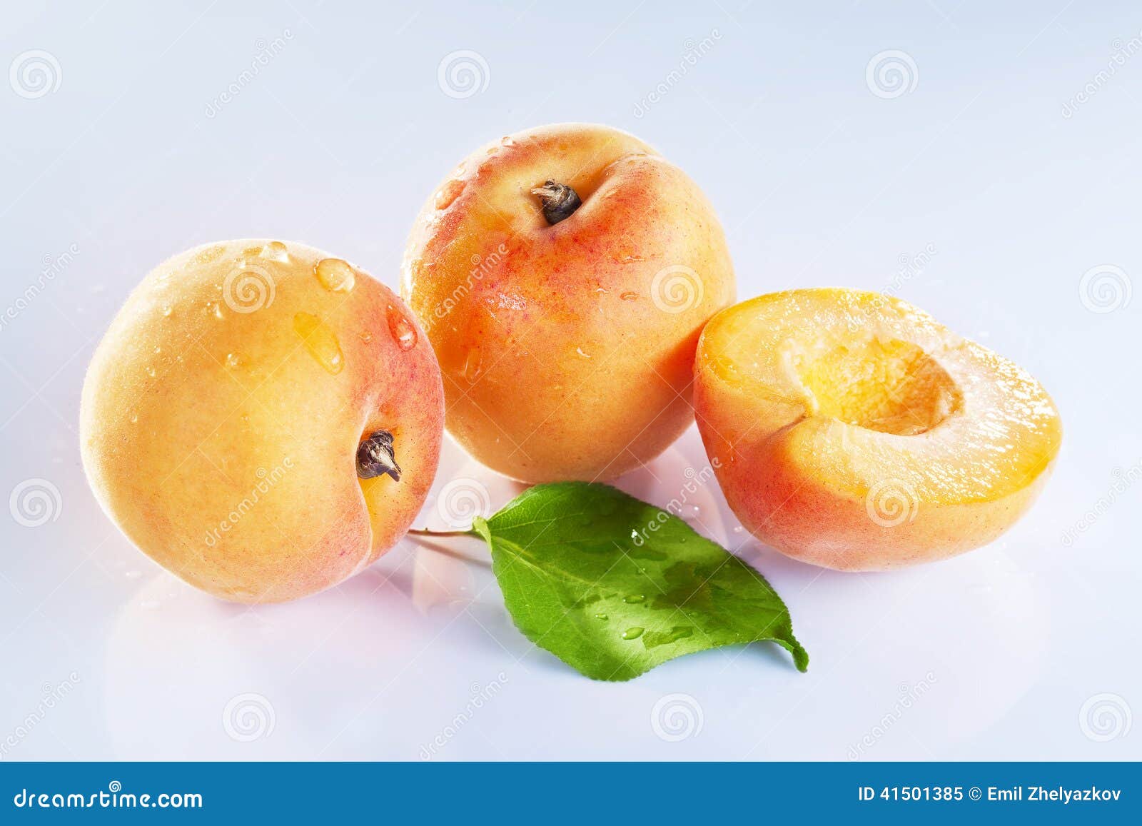Apricot Fruits With Green Leaf Royalty-Free Stock Photography ...