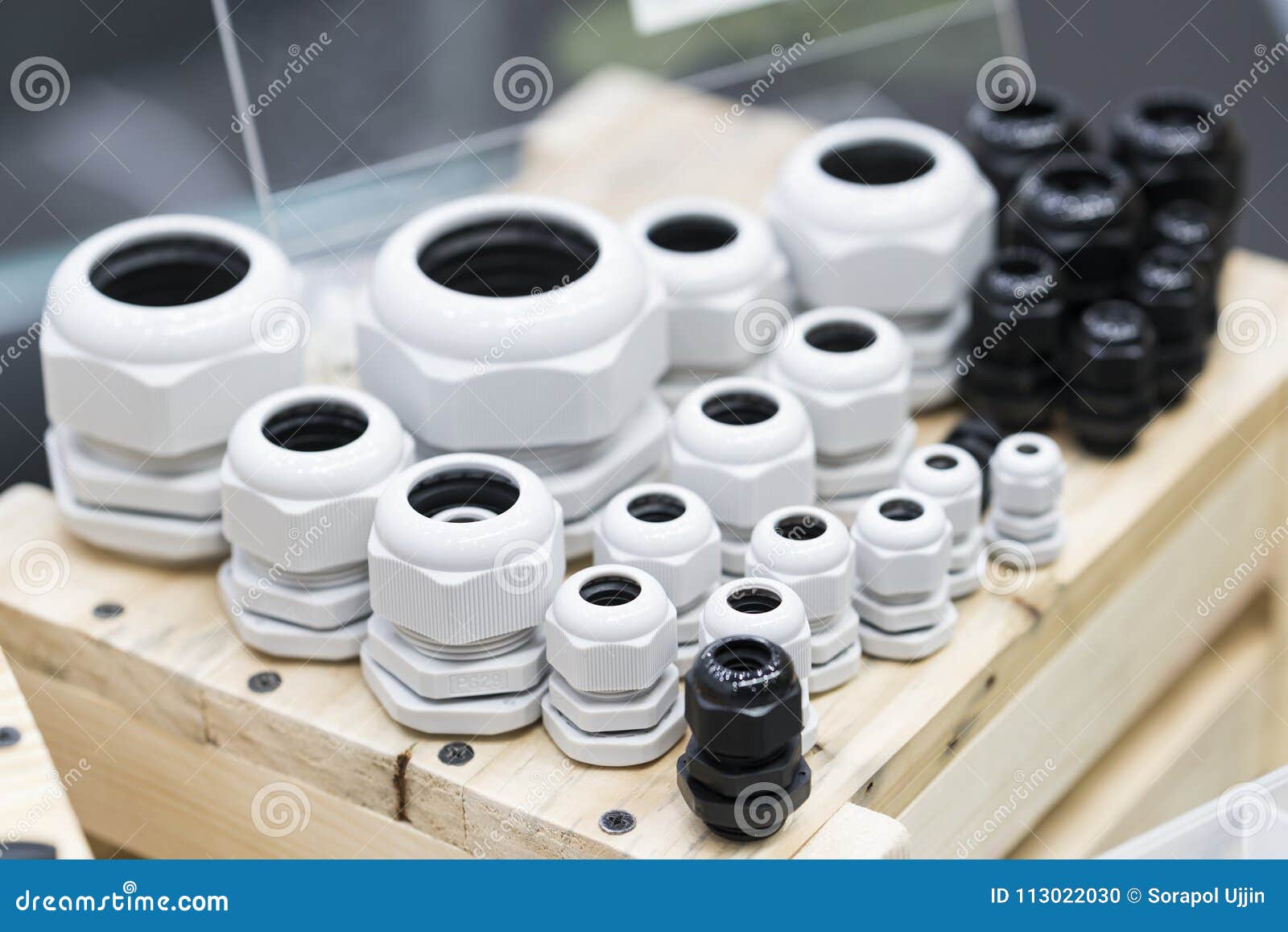 Aprisa Conecte Y Lance El Conector Terminal Foto de archivo - Imagen de ...