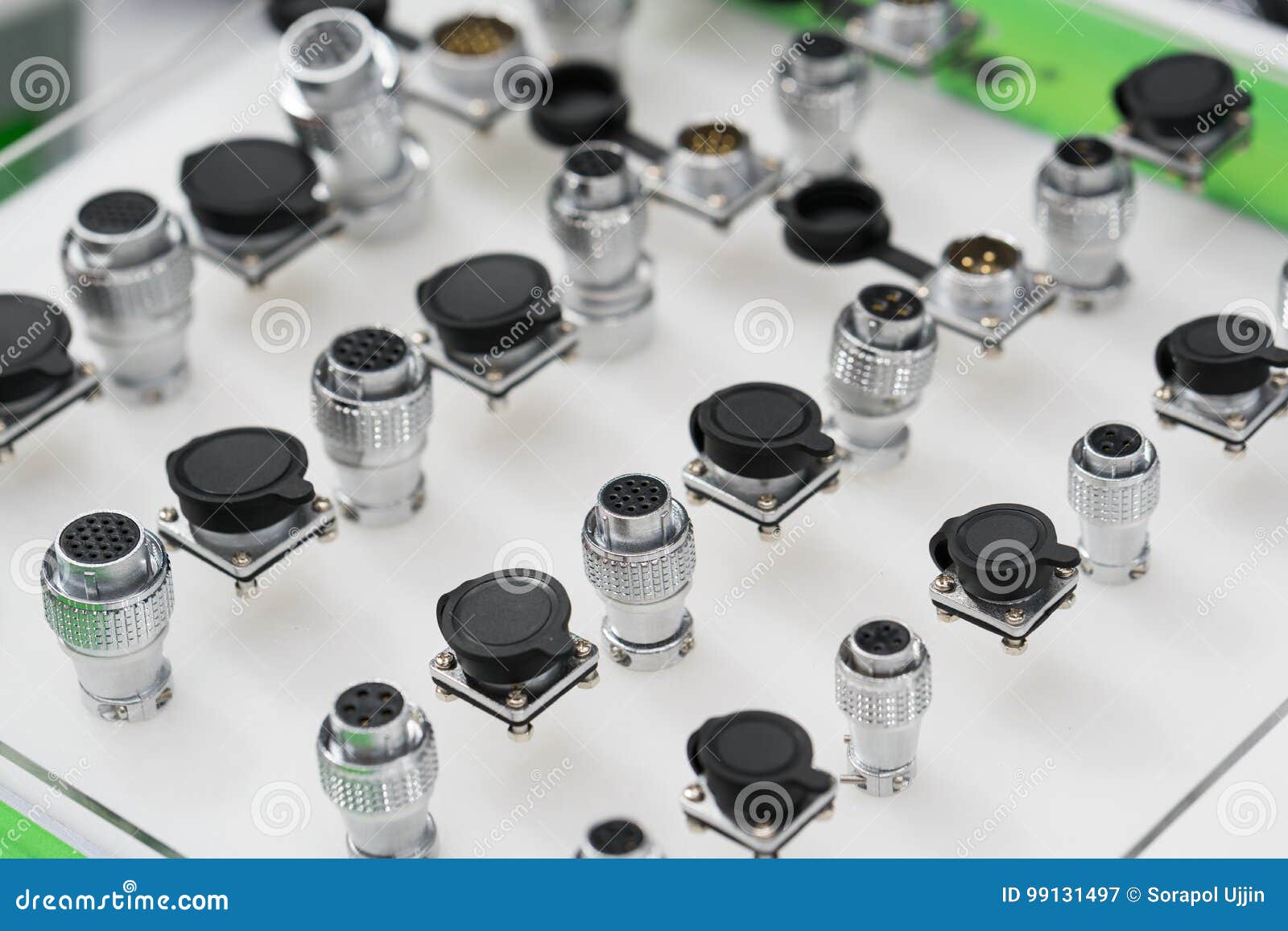 Aprisa Conecte Y Lance El Conector Terminal Imagen de archivo - Imagen ...