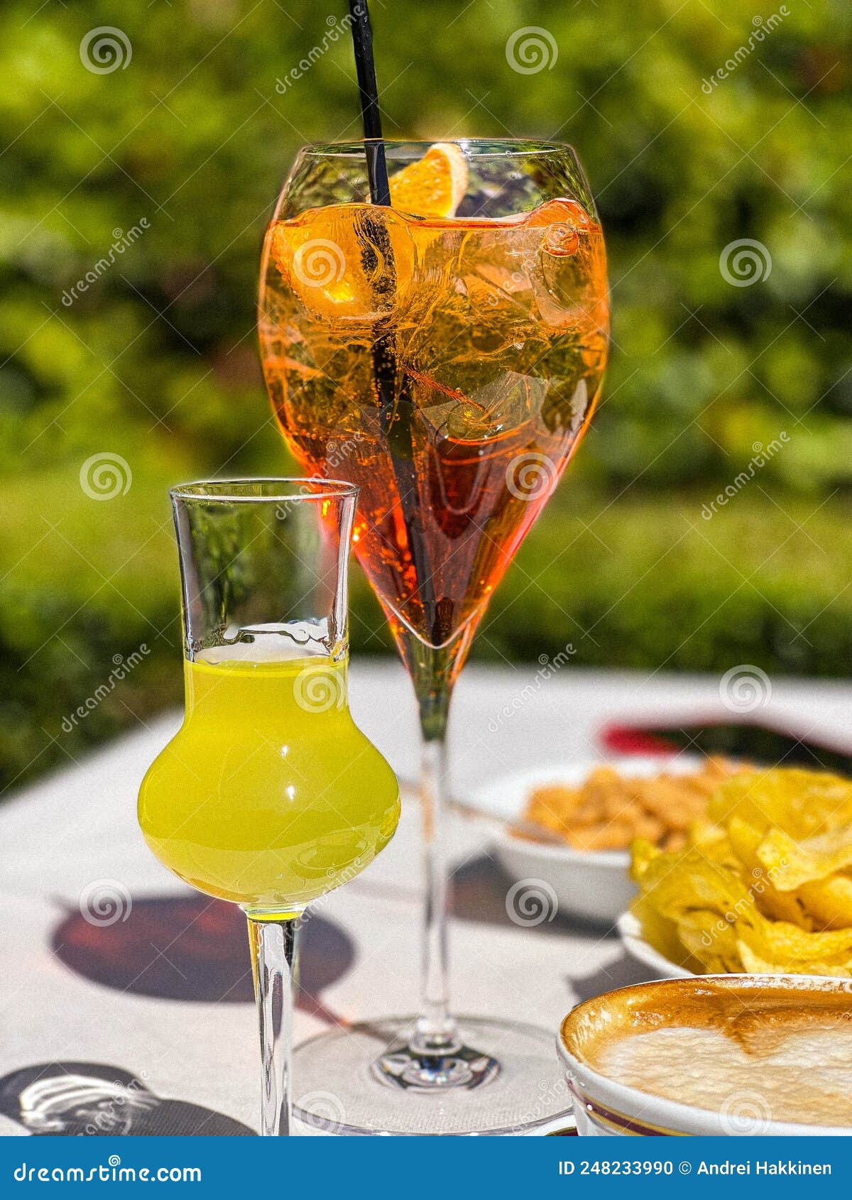 Aprol spritz foto de archivo. Imagen de vector - 248233990