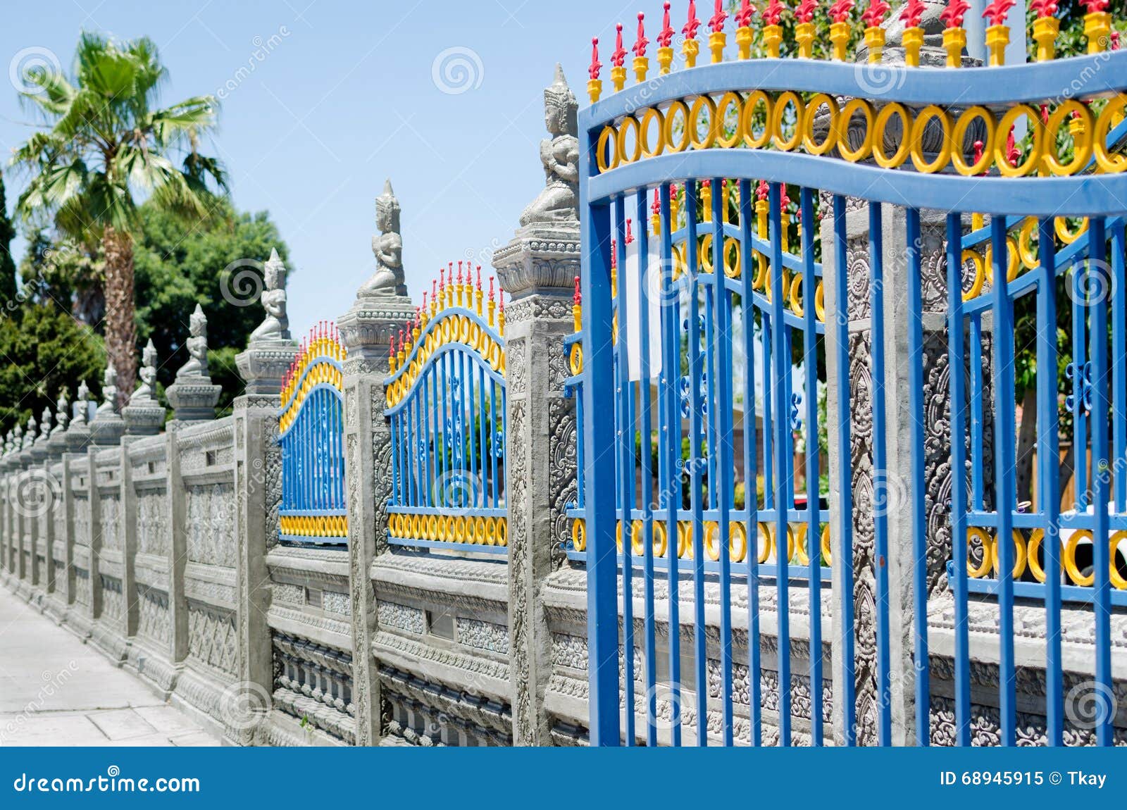 Apsara Buddhist Temple Fence Stock Image - Image of colorful, jose ...