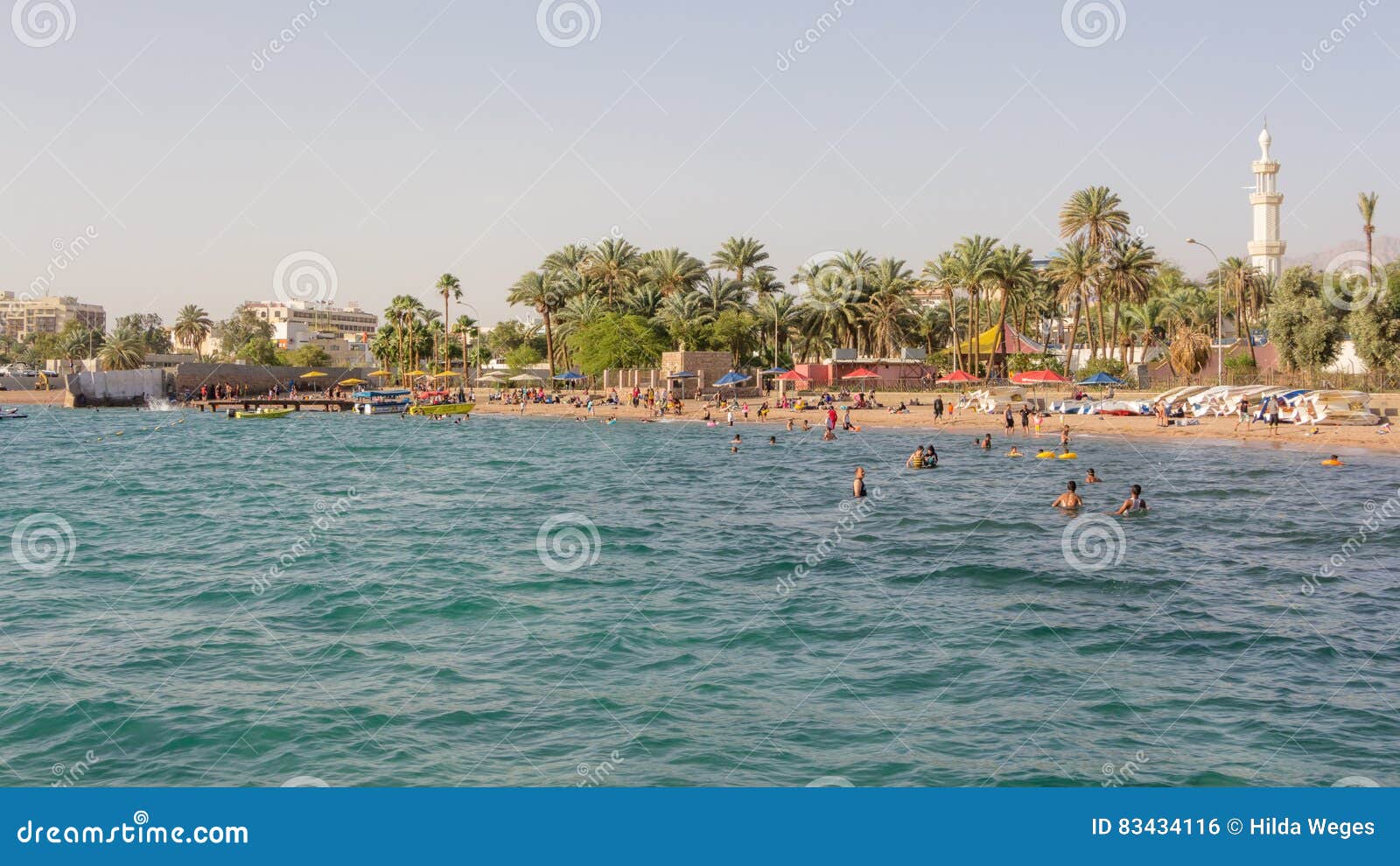 AQABA, JORDANIEN 1. MAI 2016: Strand Von Aqaba Redaktionelles Foto ...