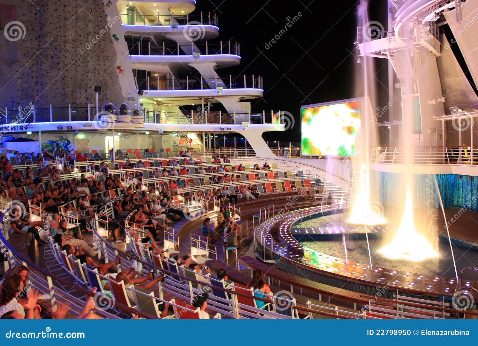 Aqua Theater Onboard Oasis of the Seas Editorial Image - Image of music ...