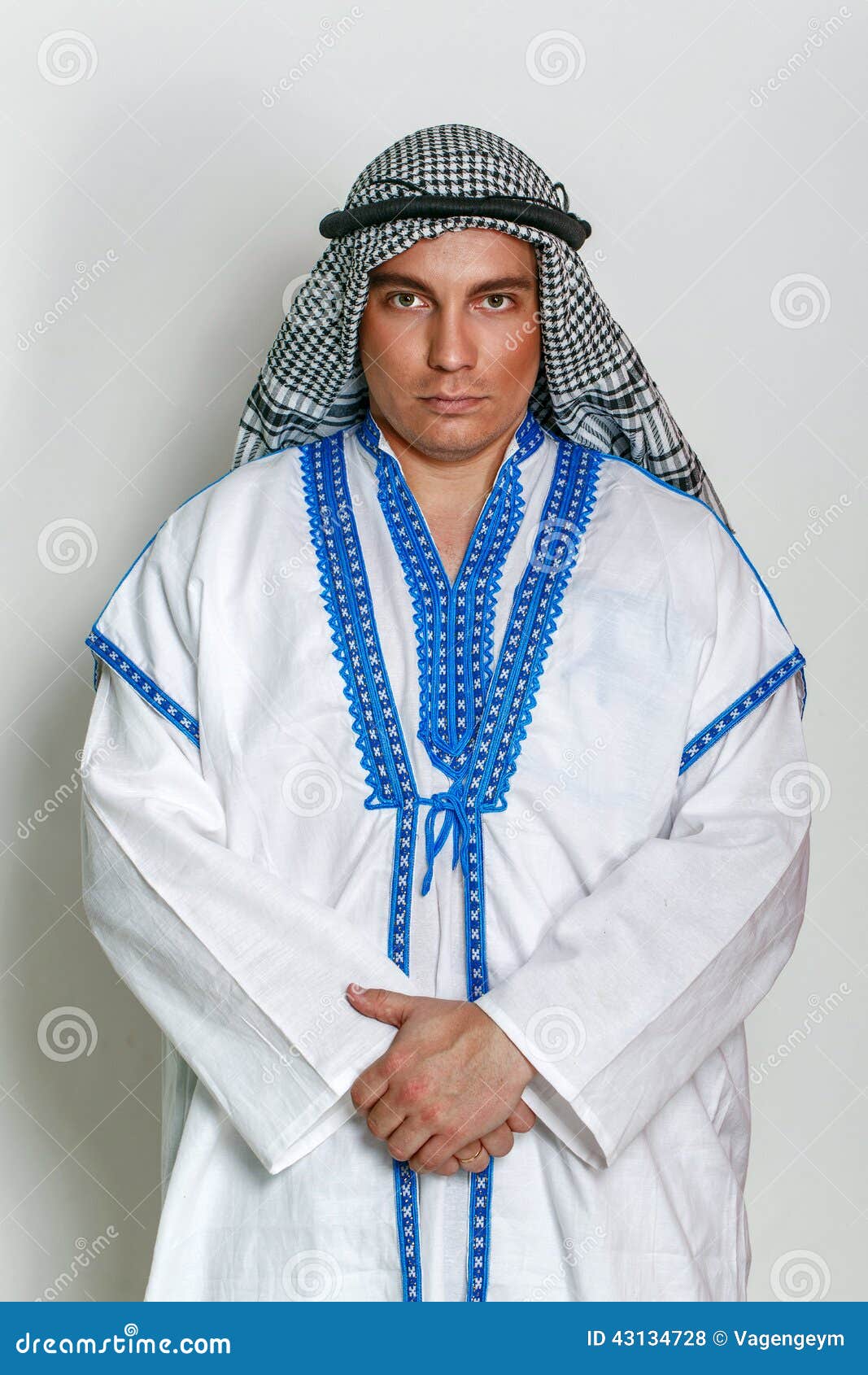 Arabel 库存照片. 图片 包括有 宗教信仰, 方式, 人员, 背包, 种族, 人们, 阿拉伯人, 酋长管辖区 - 43134728