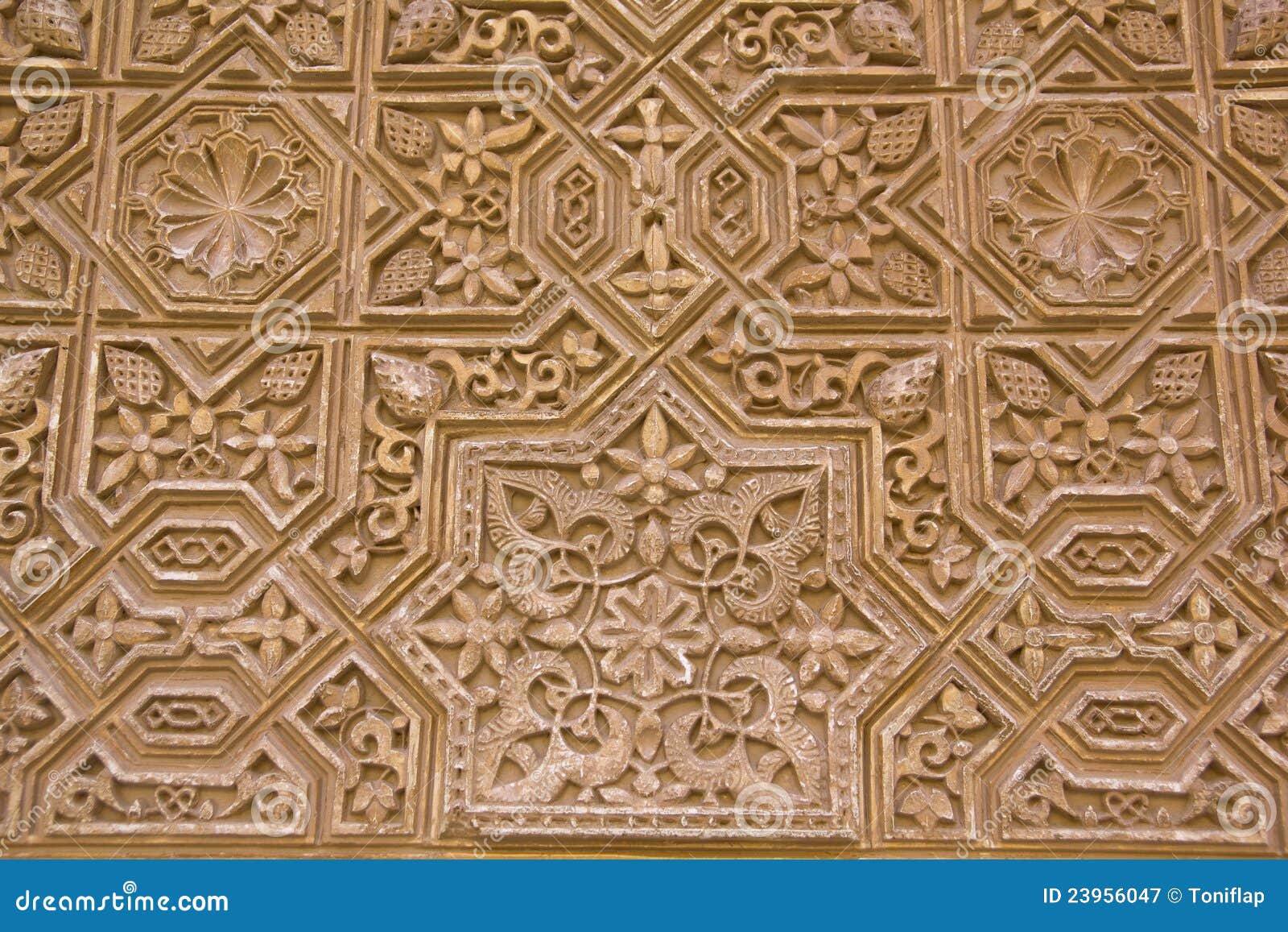 Arabesken Im Patio Von Arrayanes. Stockbild - Bild von zieleinheit ...