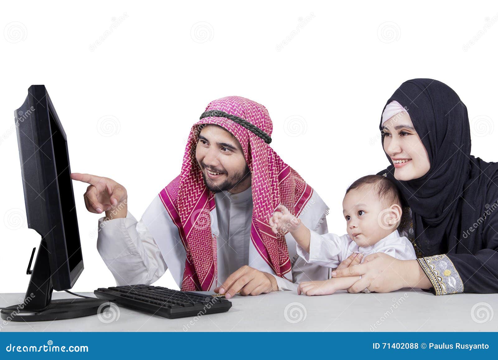 Arabian Family Using a Computer Stock Photo - Image of people, computer ...