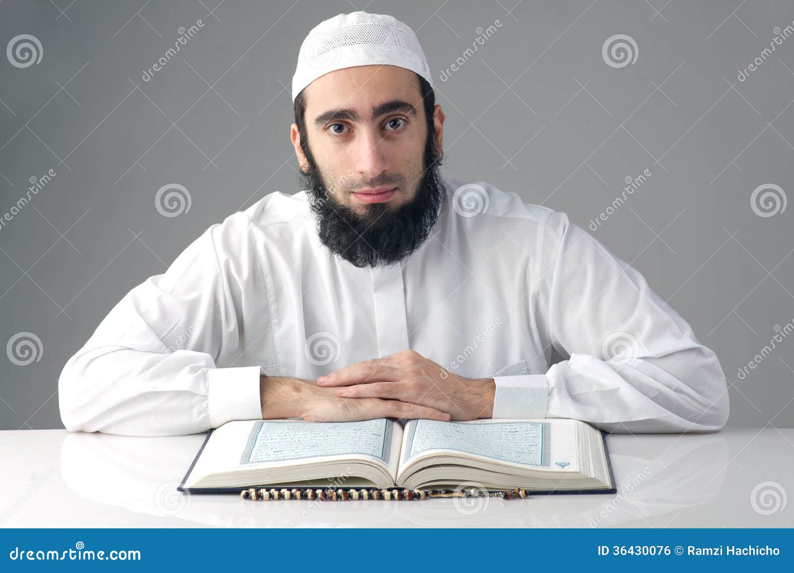 Arabian Muslim Man Reading Quran Stock Photo - Image of arabic ...