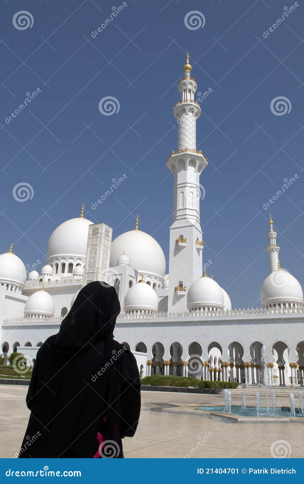 Arabian woman at Mosque stock image. Image of architecture - 21404701