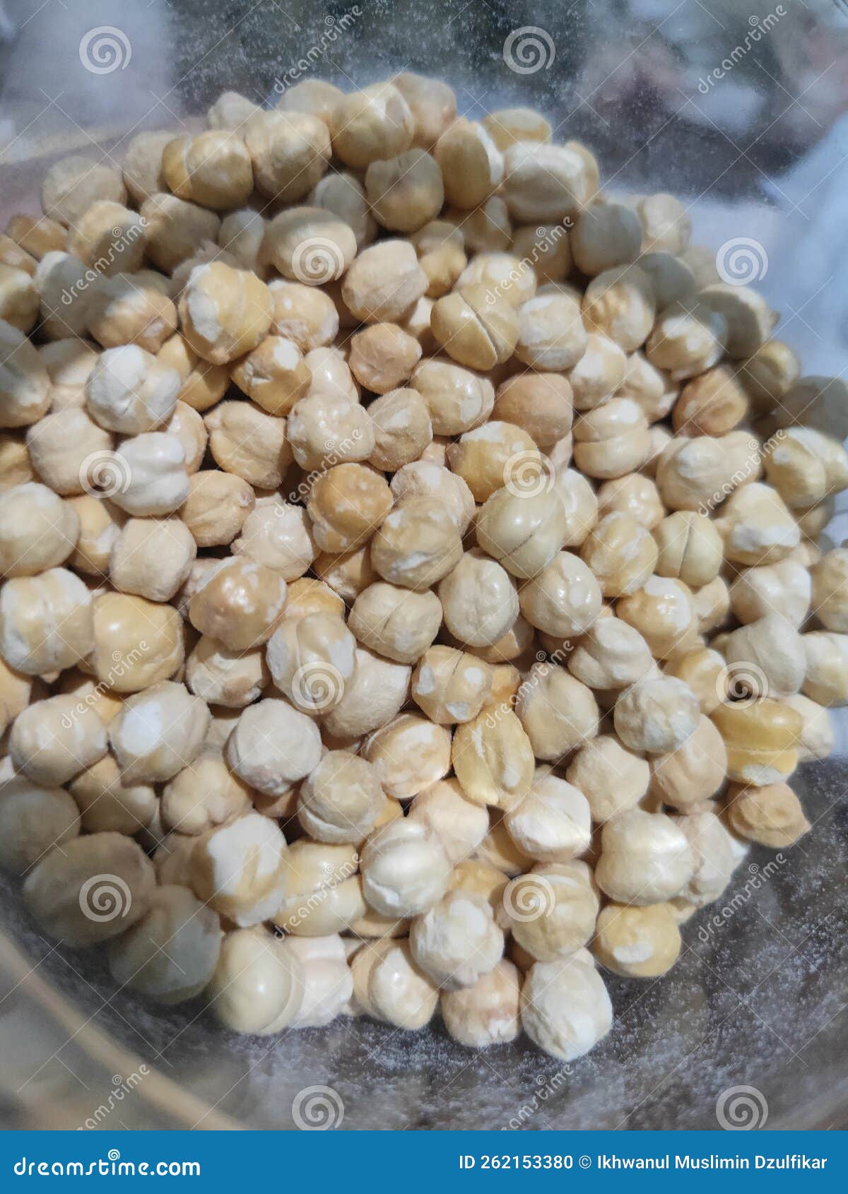 Arabic Beans in a Plastic Box Stock Photo - Image of produce, plant ...