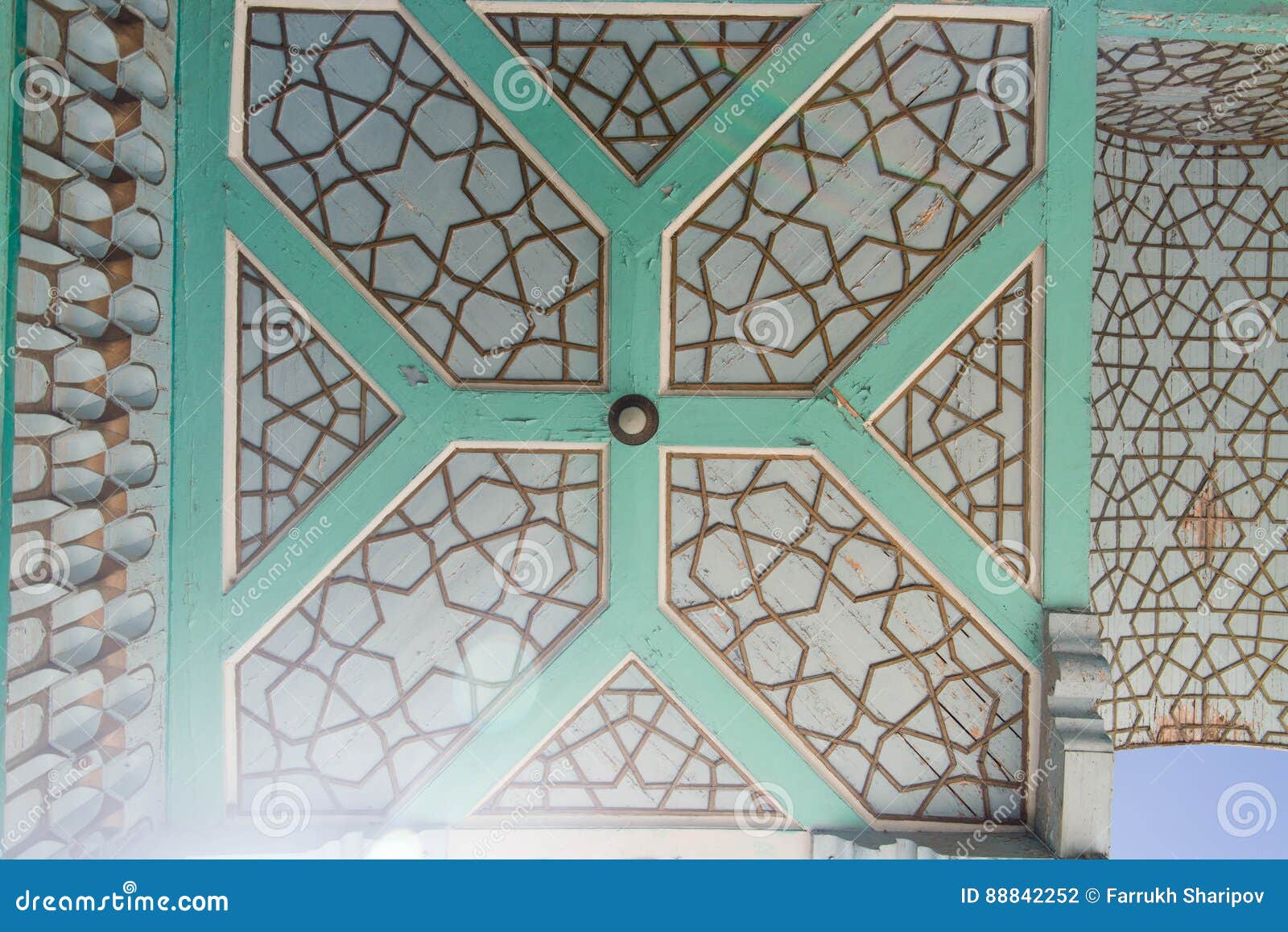 Arabic and Islamic Style Mosque Mosaic and Pattern Geometric Stock ...
