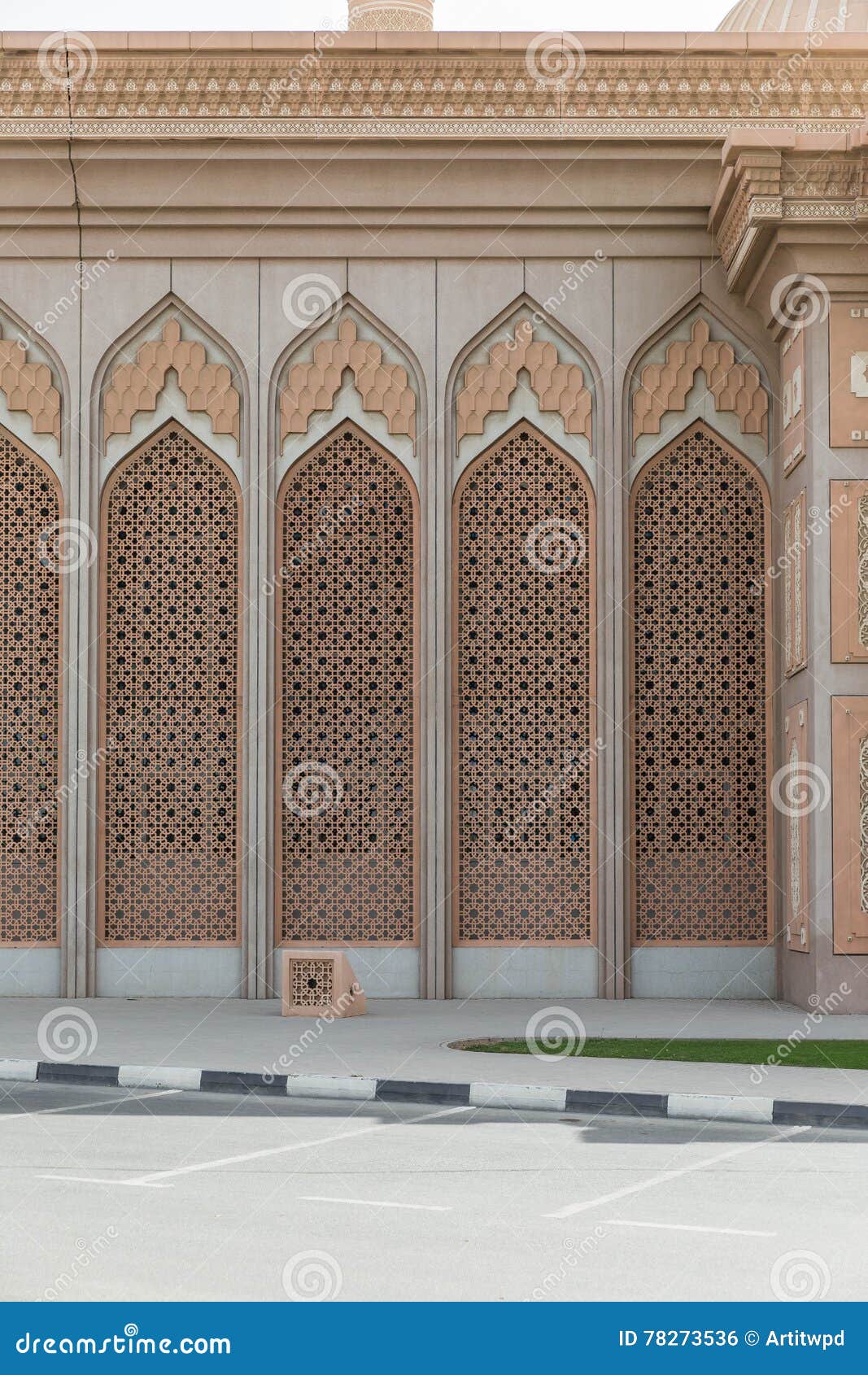 Arabic Pattern Wall of the Building with Tree at Dubai Stock Photo ...