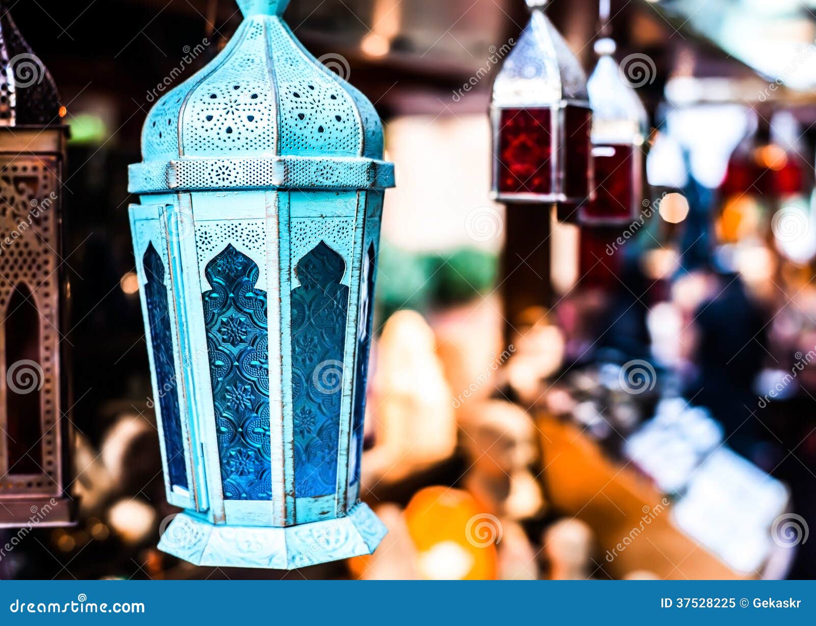 Arabische lamp stock afbeelding. Image of glas, oost - 37528225