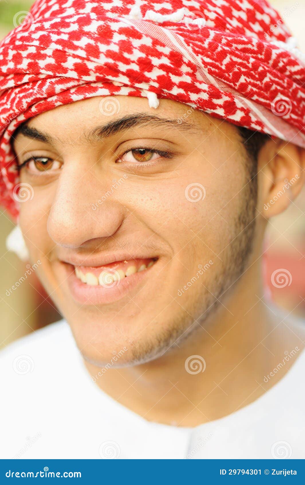 Arabischer junger Mann stockbild. Bild von fein, glücklich - 29794301