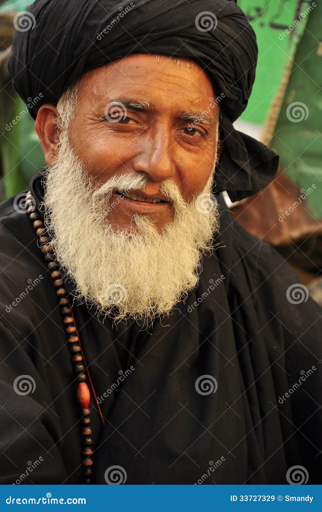 Arabischer Mann Mit Schwarzem Turban Redaktionelles Stockbild - Bild ...