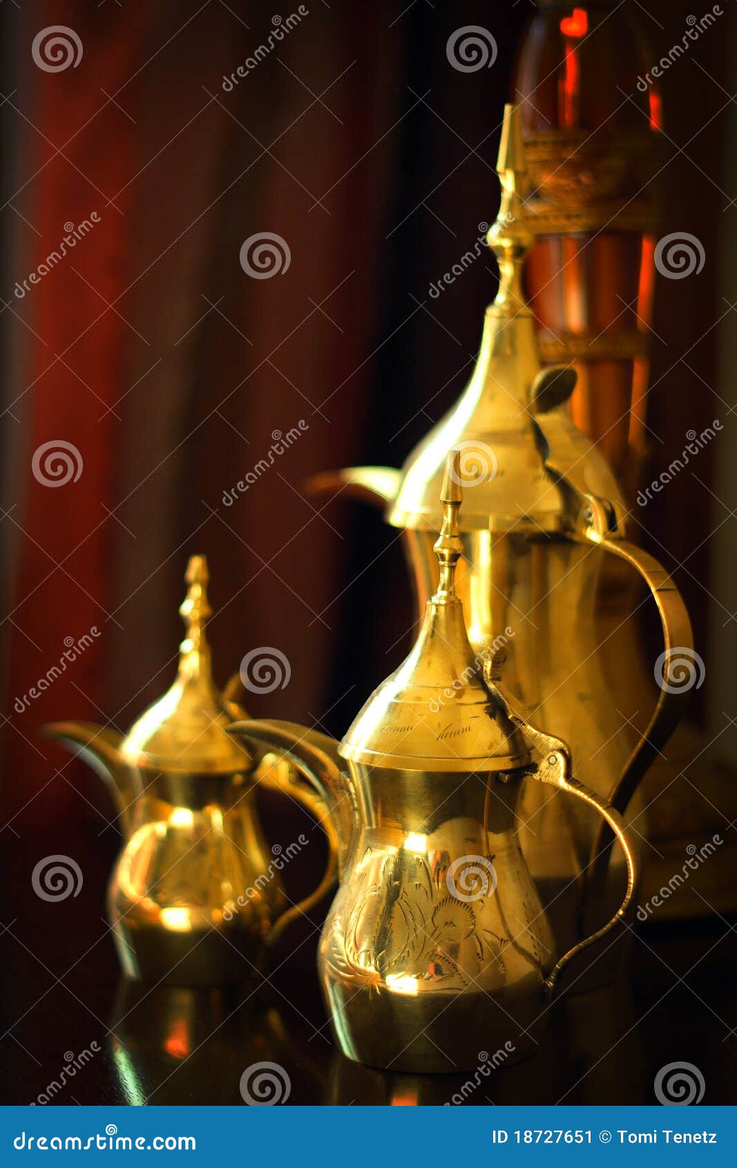 Arabiskt Kaffe Objects Krukar Fotografering för Bildbyråer - Bild av ...