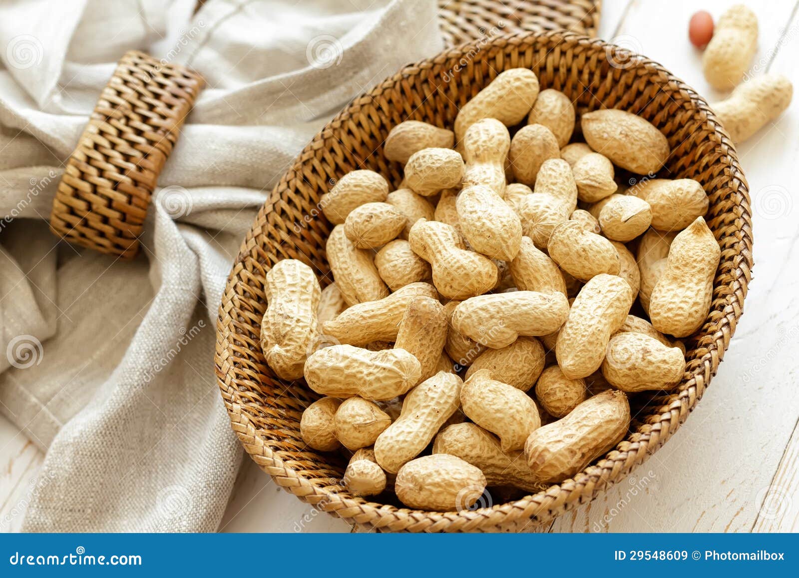 Arachide image stock. Image du panier, earth, sain, objet - 29548609