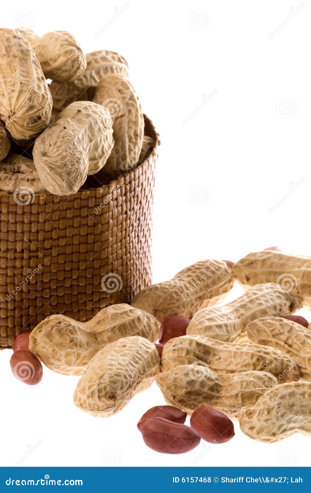 Arachidi isolate fotografia stock. Immagine di sano, foodstuff - 6157468