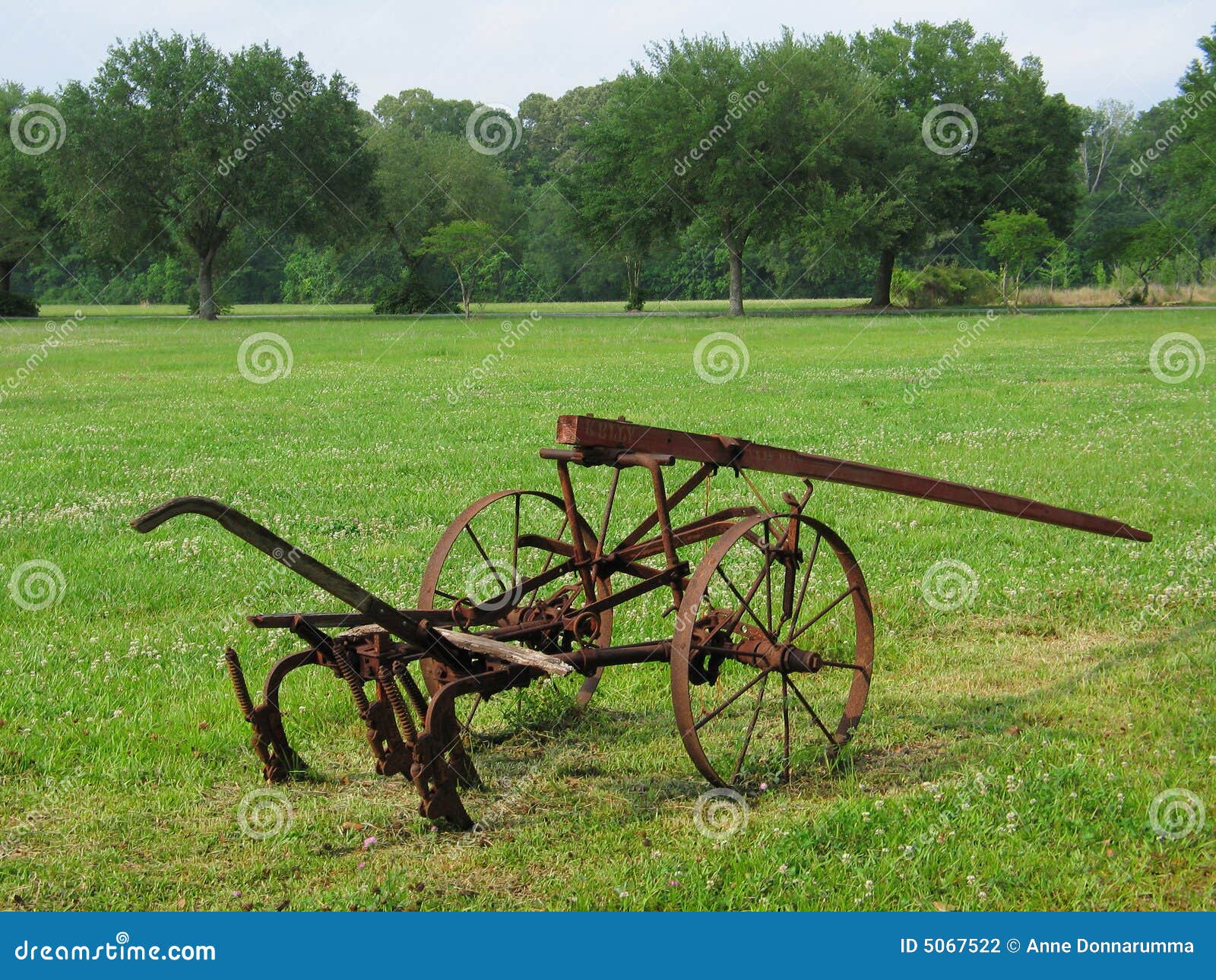 Arado antiguo foto de archivo. Imagen de manual, granja - 5067522