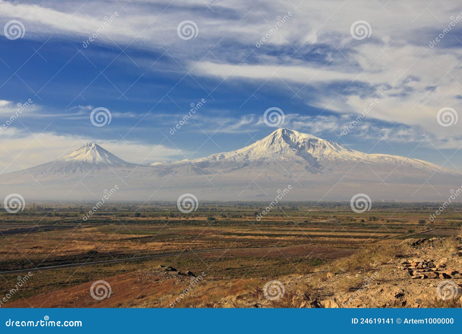 Ararat mountains stock image. Image of mountain, clouds - 24619141