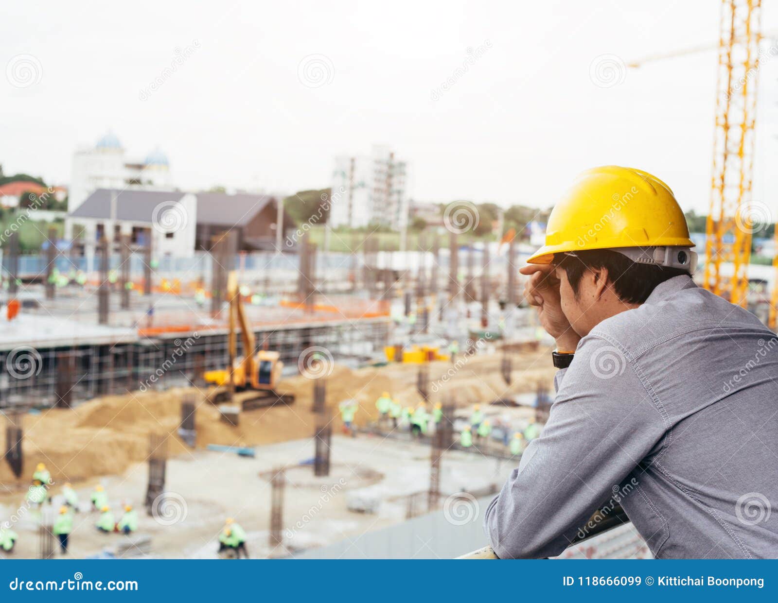 Arbeitskraft in Einer Baustelle Stockbild - Bild von manager, plan ...