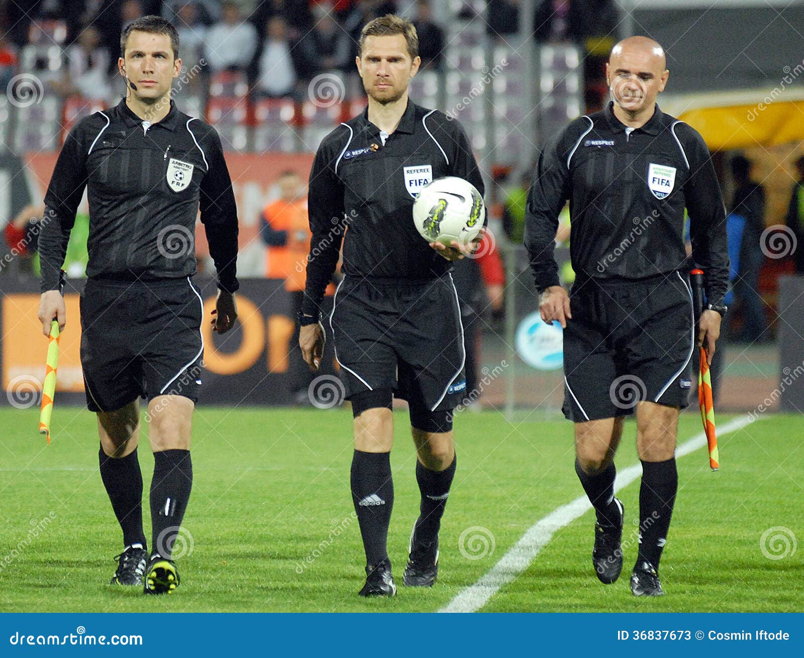 Arbitri Di Calcio Della FIFA Fotografia Stock Editoriale - Immagine di ...