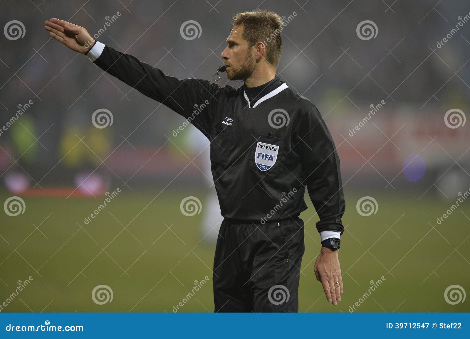 Arbitro Di Calcio, Alexandru Tudor Fotografia Editoriale - Immagine di ...