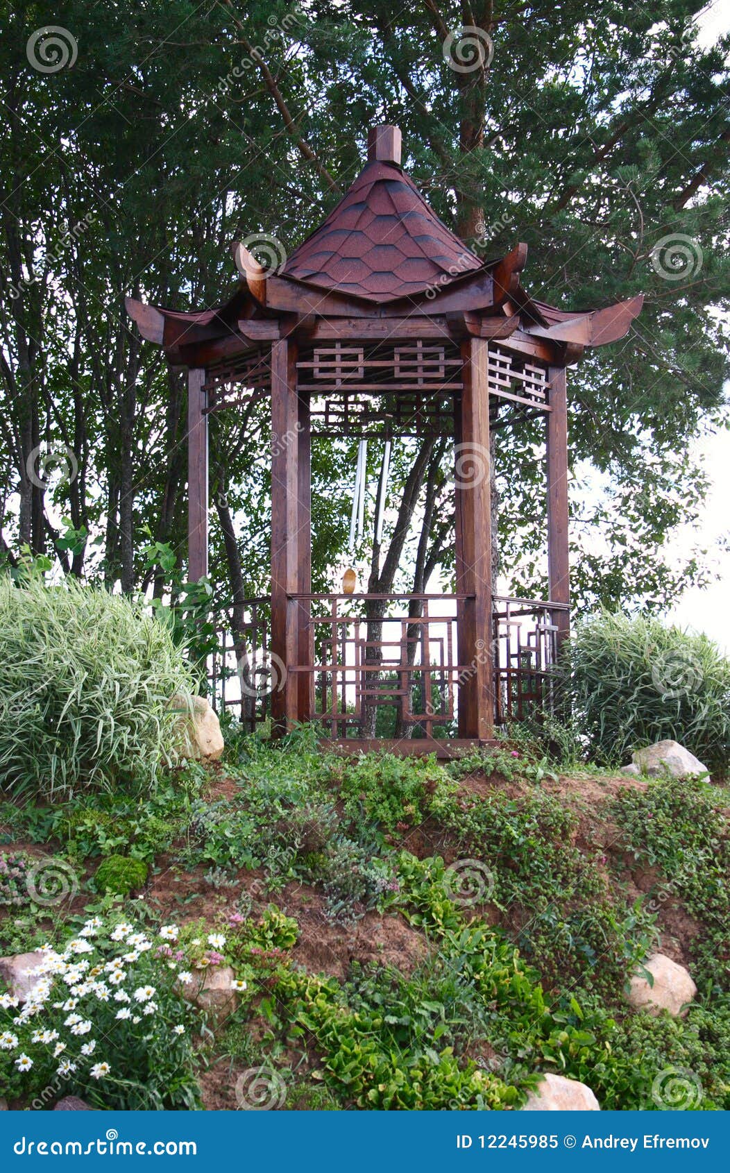 Arbour in the Chinese Style Stock Image - Image of lush, cobblestone ...