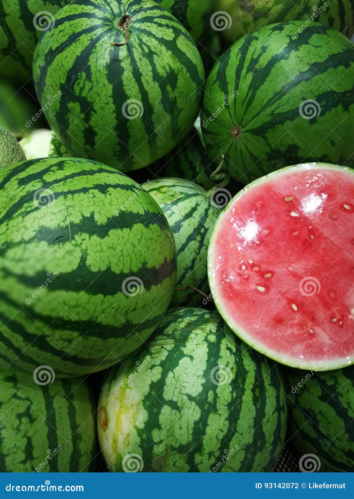 Arbuz zdjęcie stock. Obraz złożonej z cukierki, arbuz - 93142072