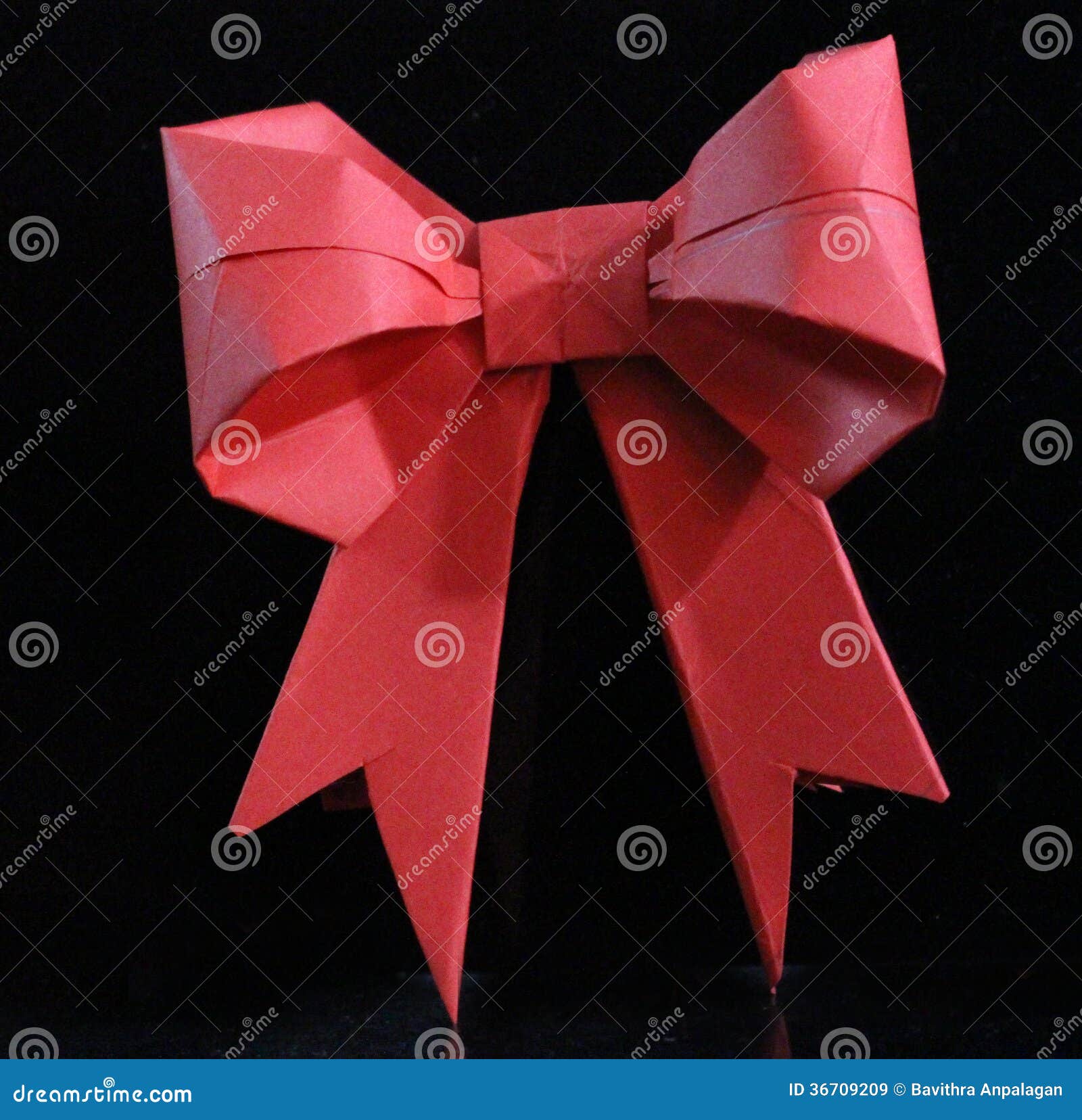 Arc d'origami image stock. Image du géométrique, festif - 36709209