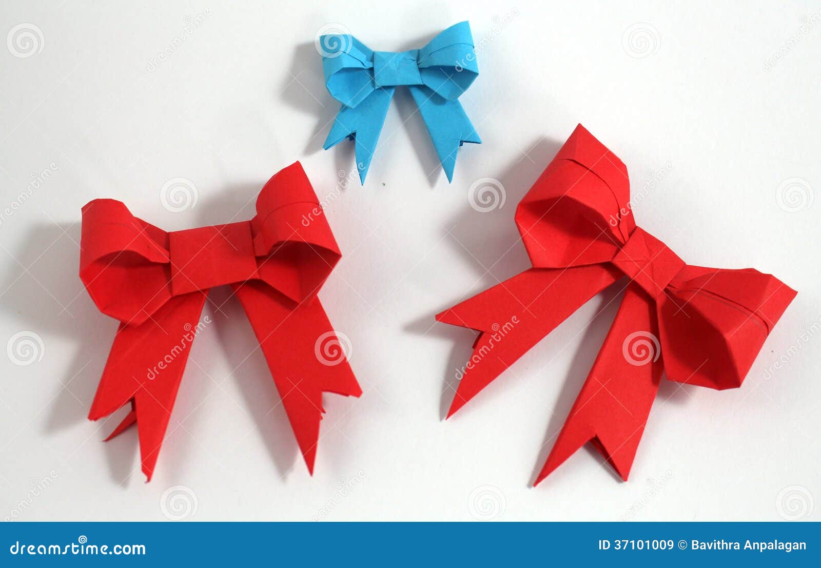 Arc d'origami image stock. Image du salutations, trame - 37101009