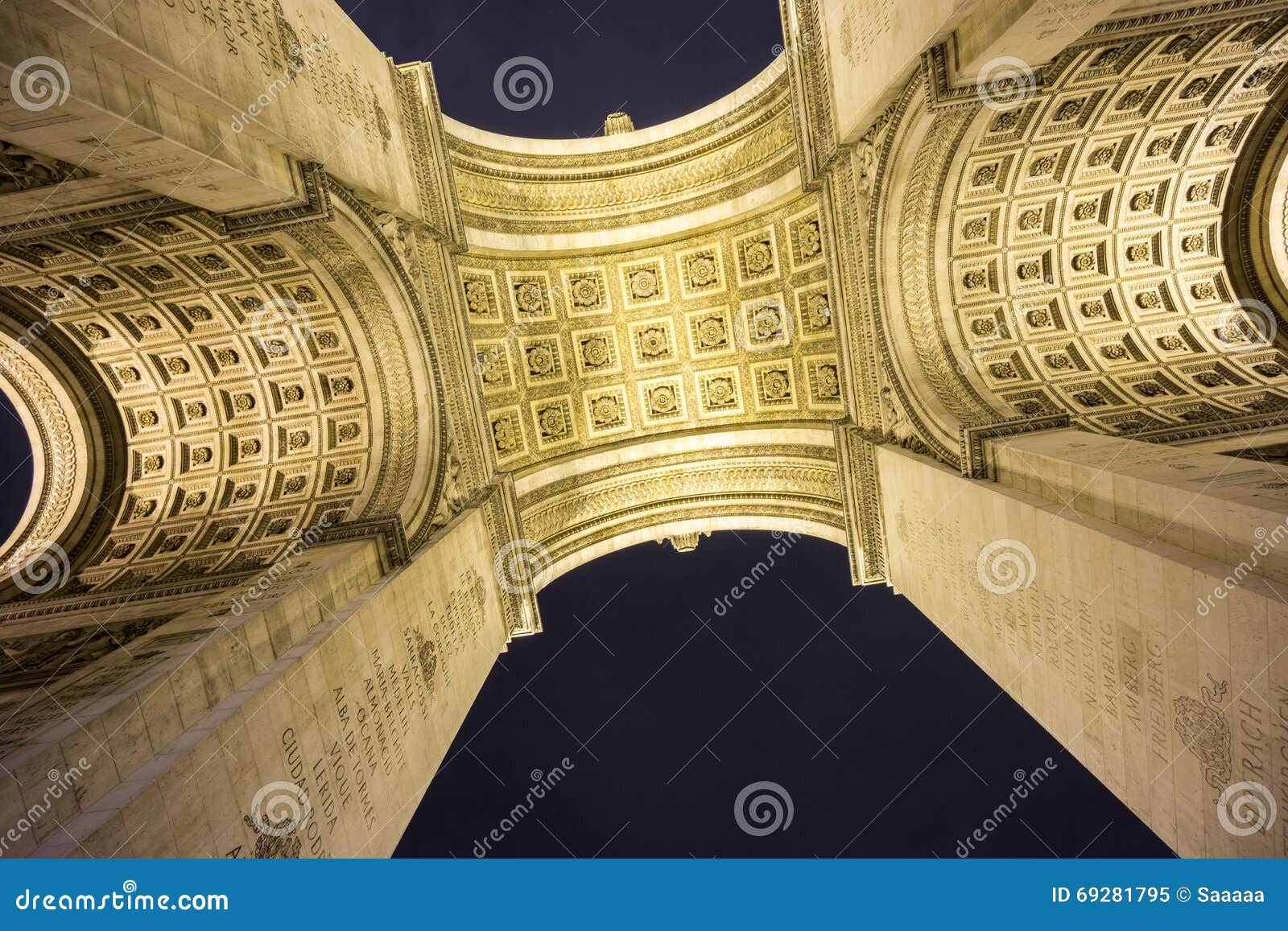 Arc De Triomphe Bottom View Night Photos - Free & Royalty-Free Stock ...
