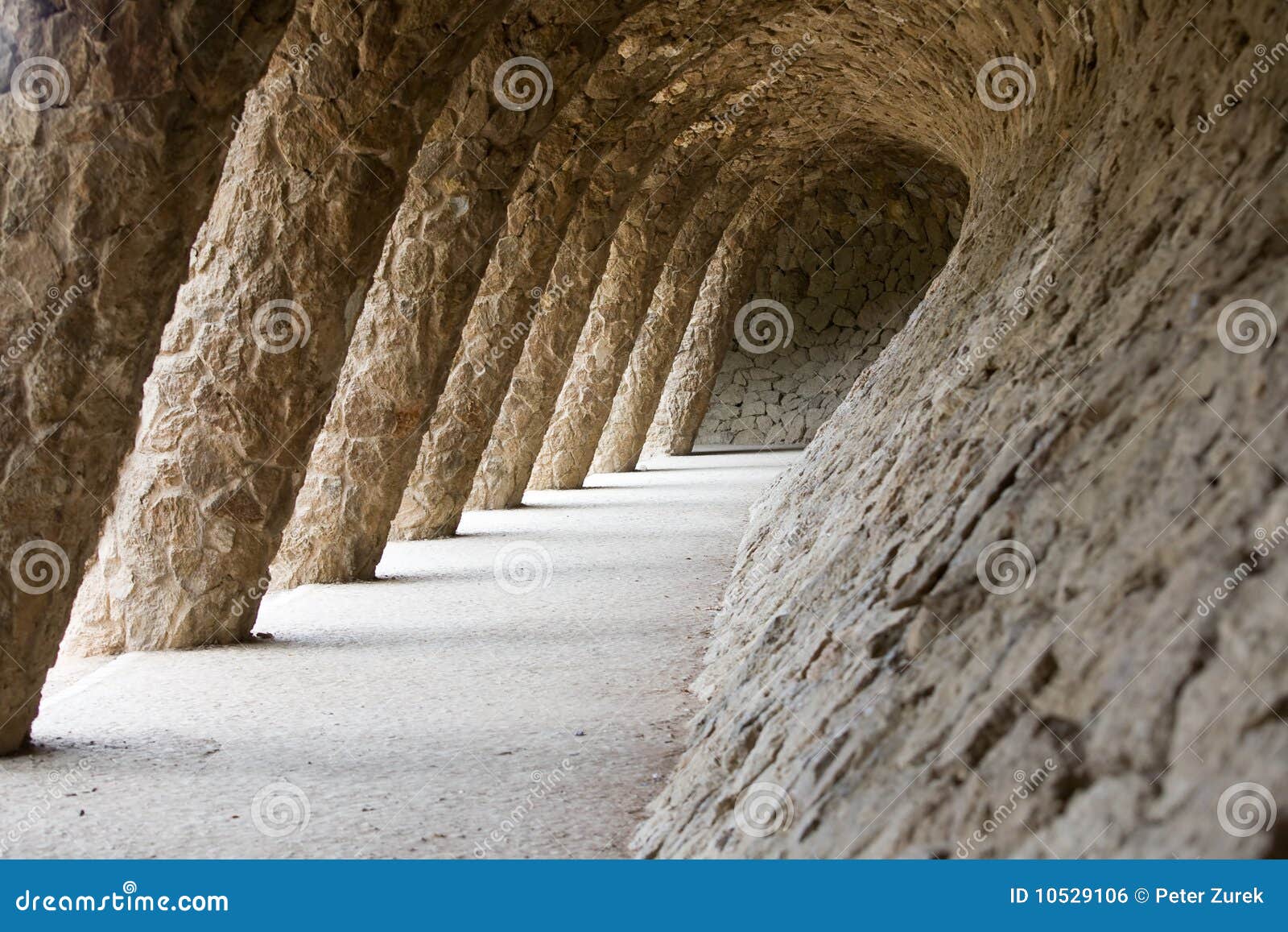 Arcada foto de archivo. Imagen de pilar, barcelona, columna - 10529106