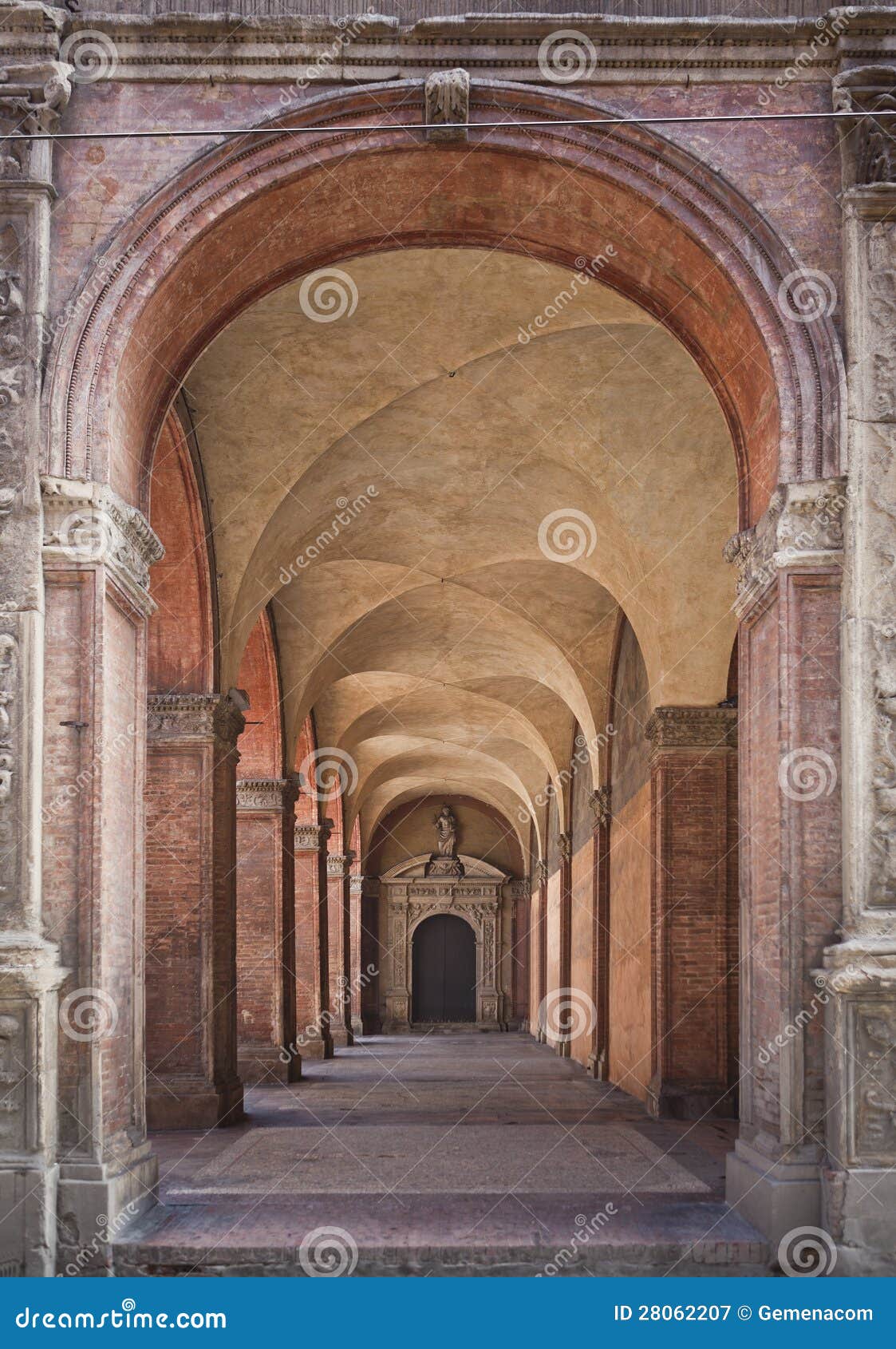 Arcada antiga imagem de stock. Imagem de tradicional - 28062207