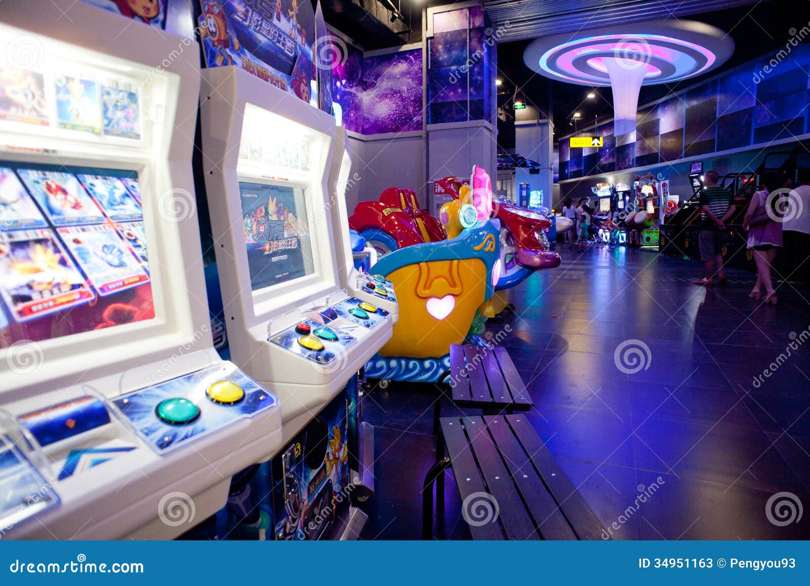 Arcade center editorial stock photo. Image of video, games - 34951163