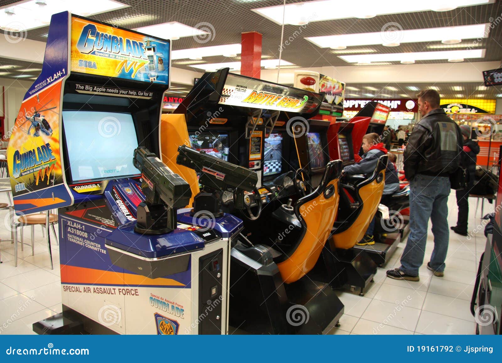 Arcade machines editorial photography. Image of shoot - 19161792