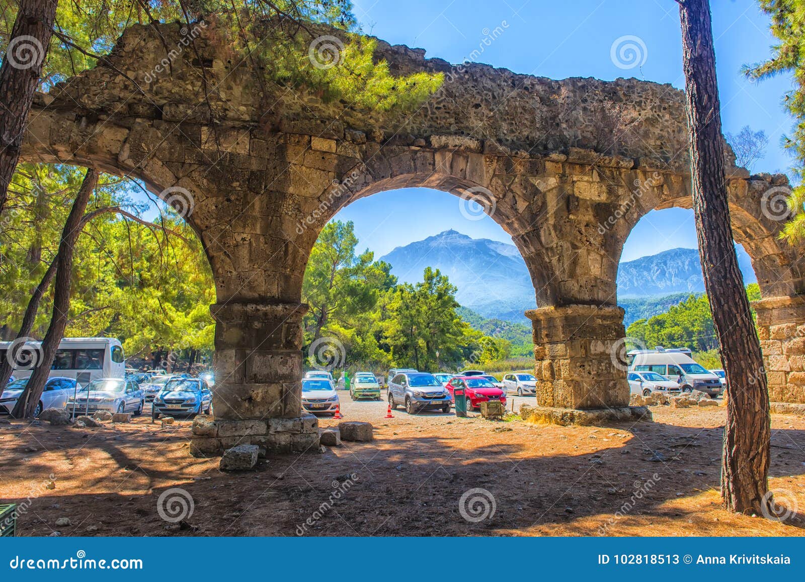 Arch of the ancient city editorial stock photo. Image of history ...