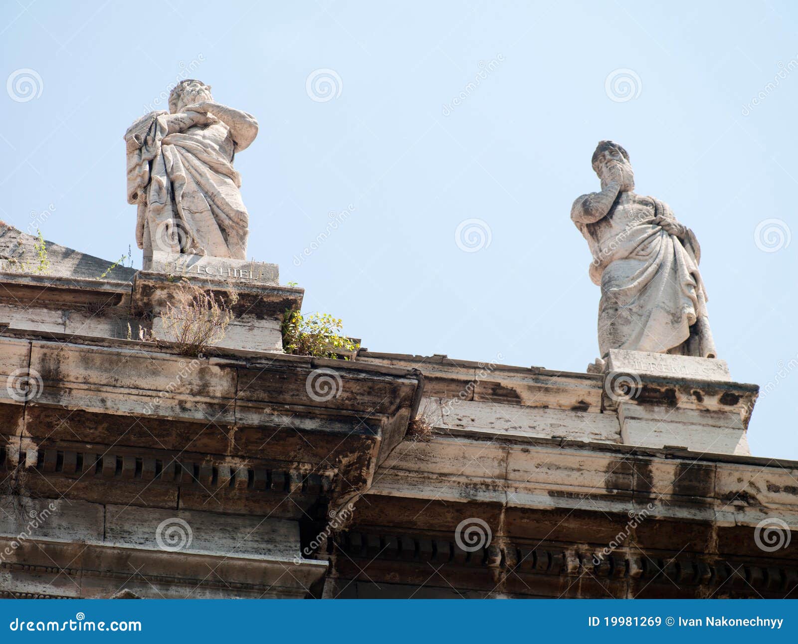 Arch Antique Statues in Rome Stock Image - Image of achievement ...