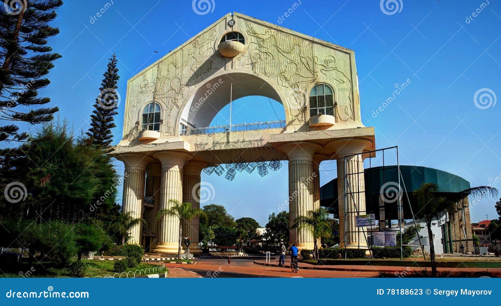Arch 22, Banjul, Gambia editorial stock photo. Image of attraction ...