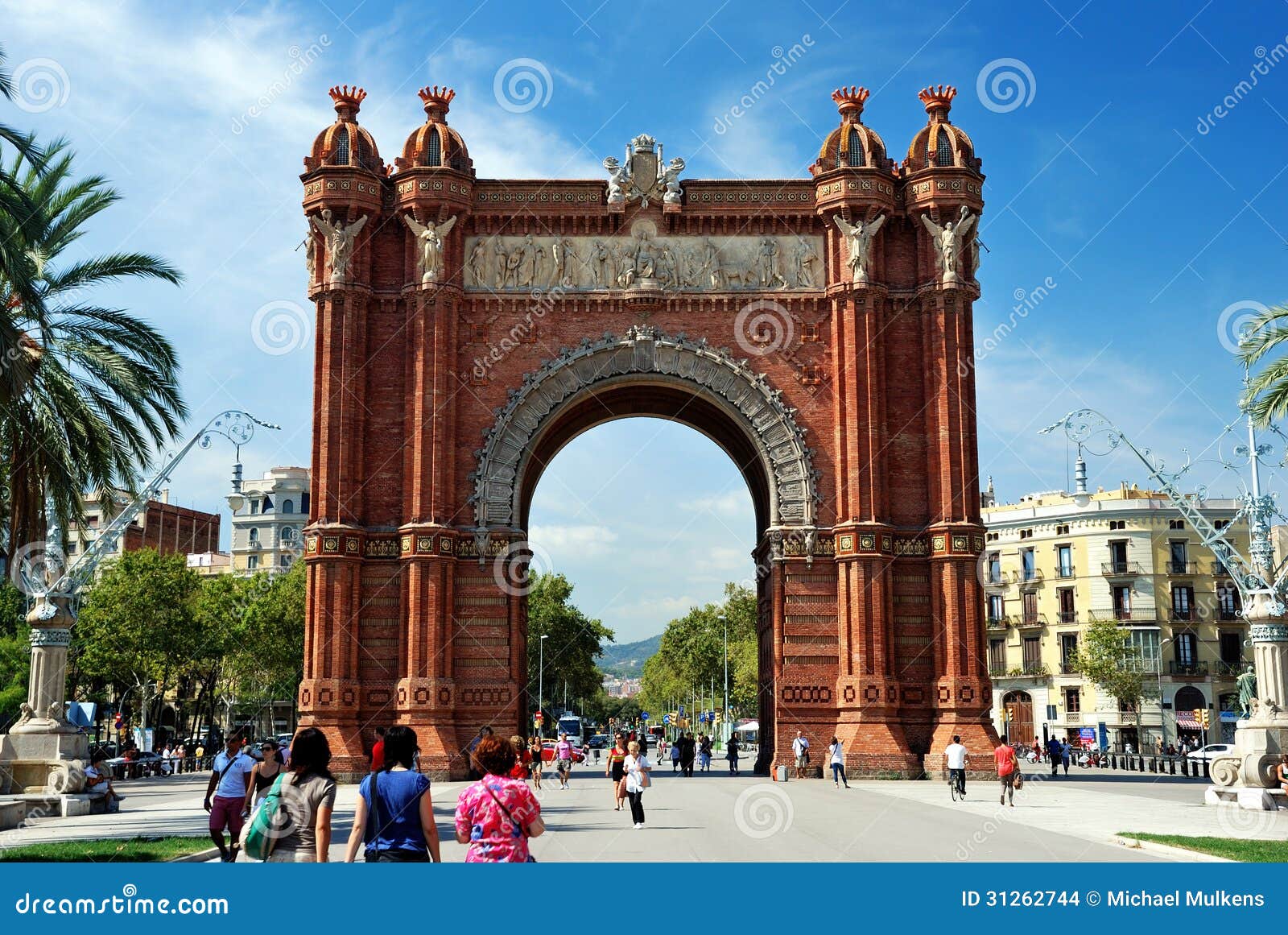 Arch, Barcelona, Spain editorial stock image. Image of park - 31262744