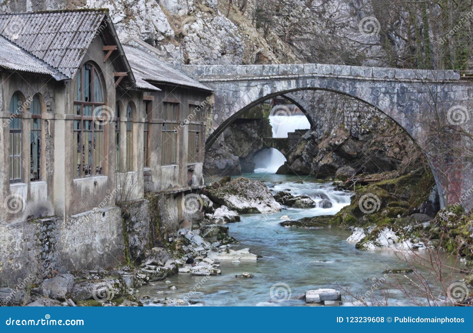 Arch Bridge, Bridge, Water, Watercourse Picture. Image: 123239608