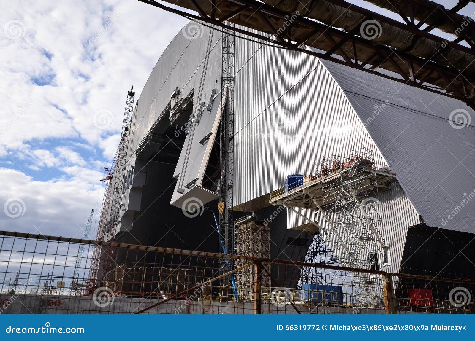 The Arch (Chernobyl New Safe Confinement) Stock Photo - Image of ...