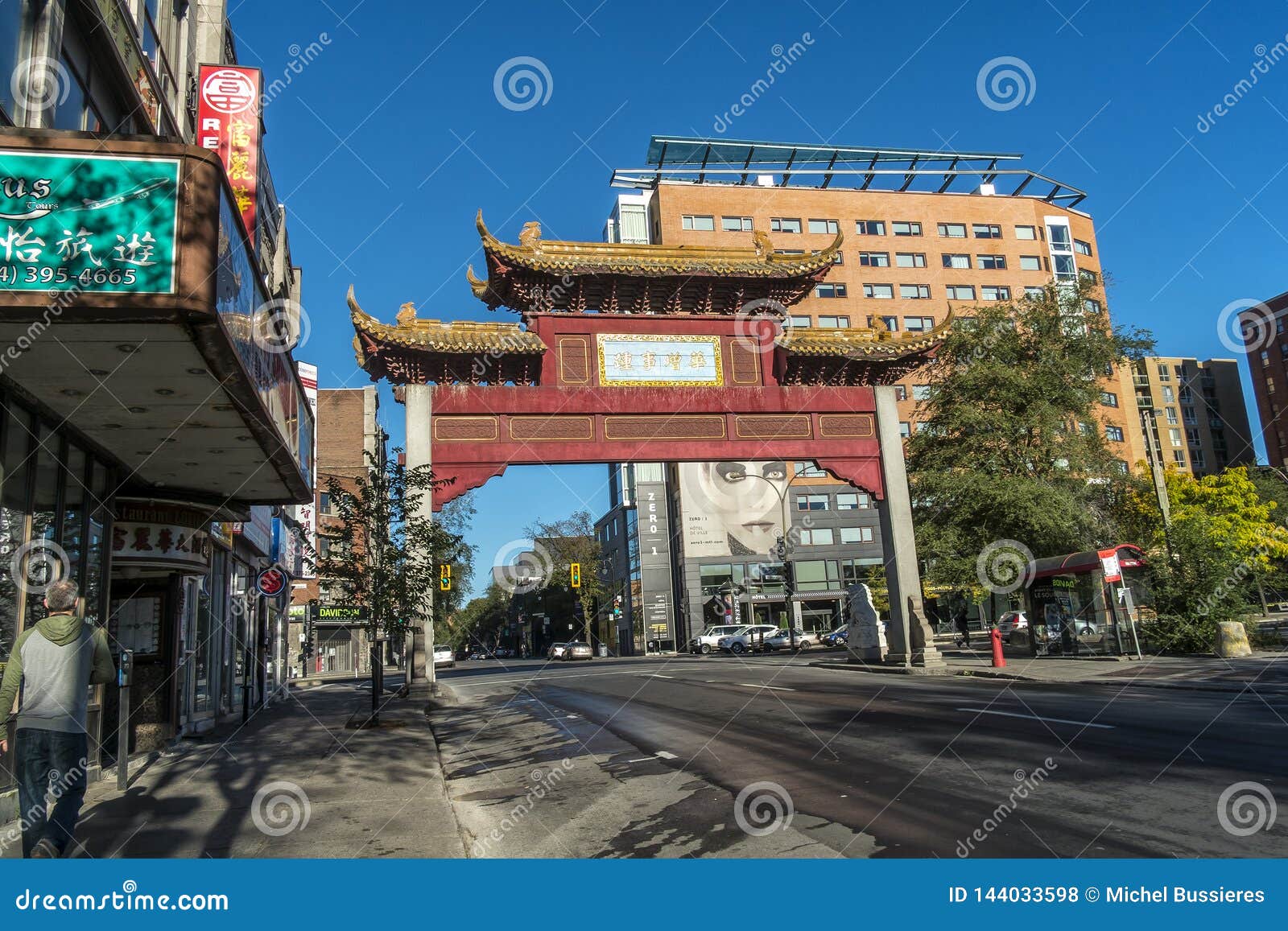 Arch in Chinatown in Montreal Editorial Stock Photo - Image of craft ...