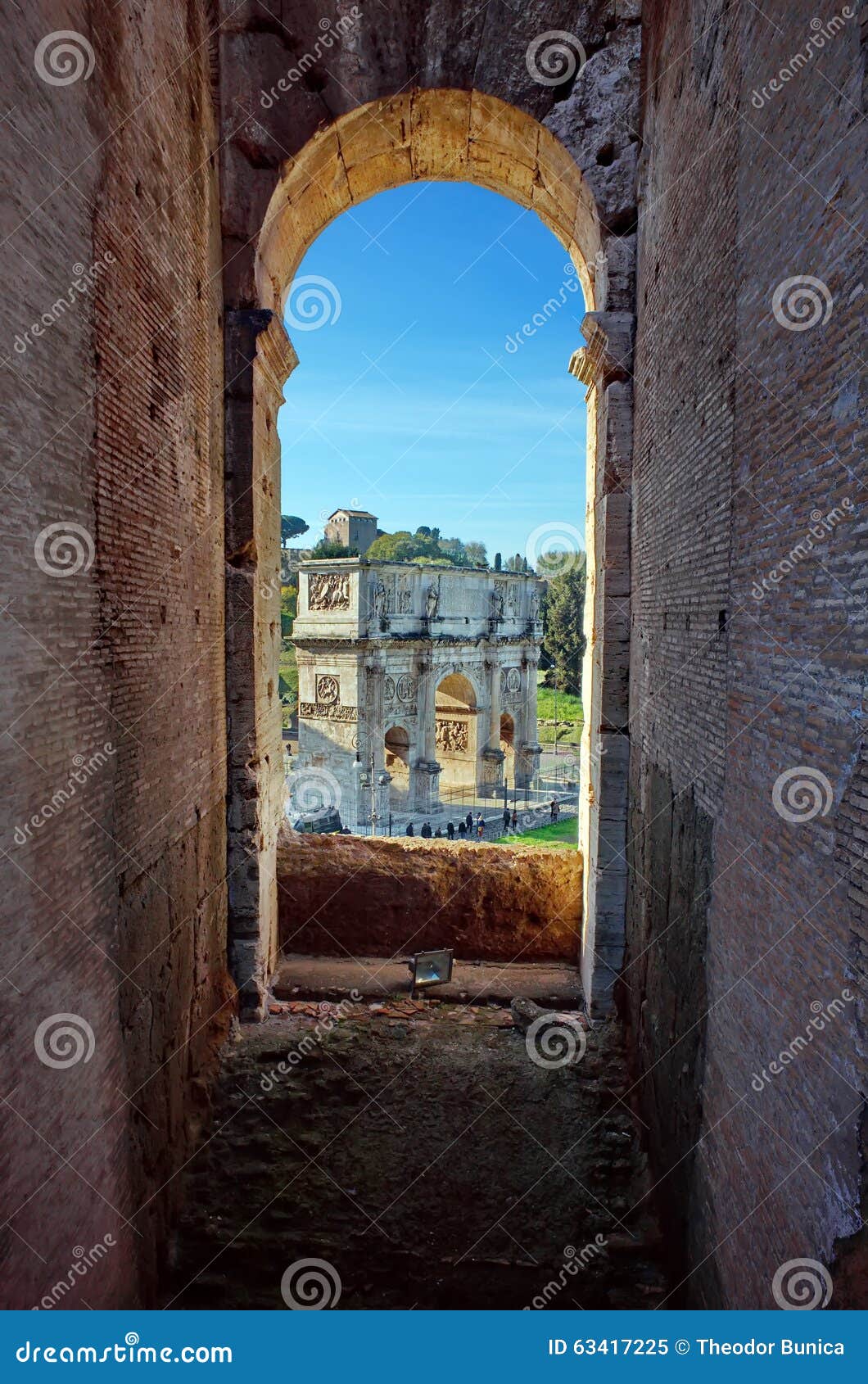 The Arch of Constantine from the Colosseum - Landmark Attraction in ...