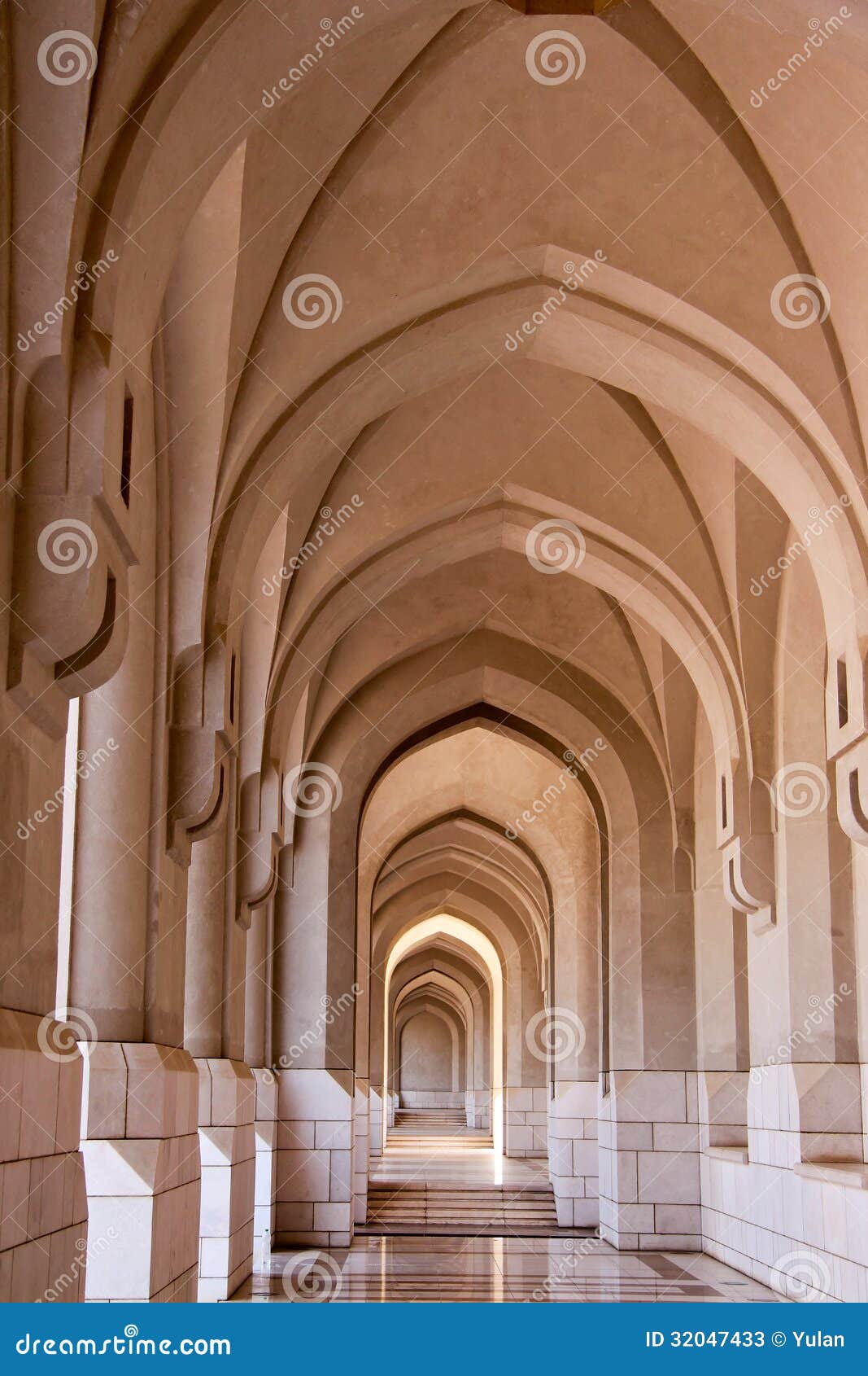 Arch Corridor in an Arabic Mosque Stock Image - Image of muslim, color ...