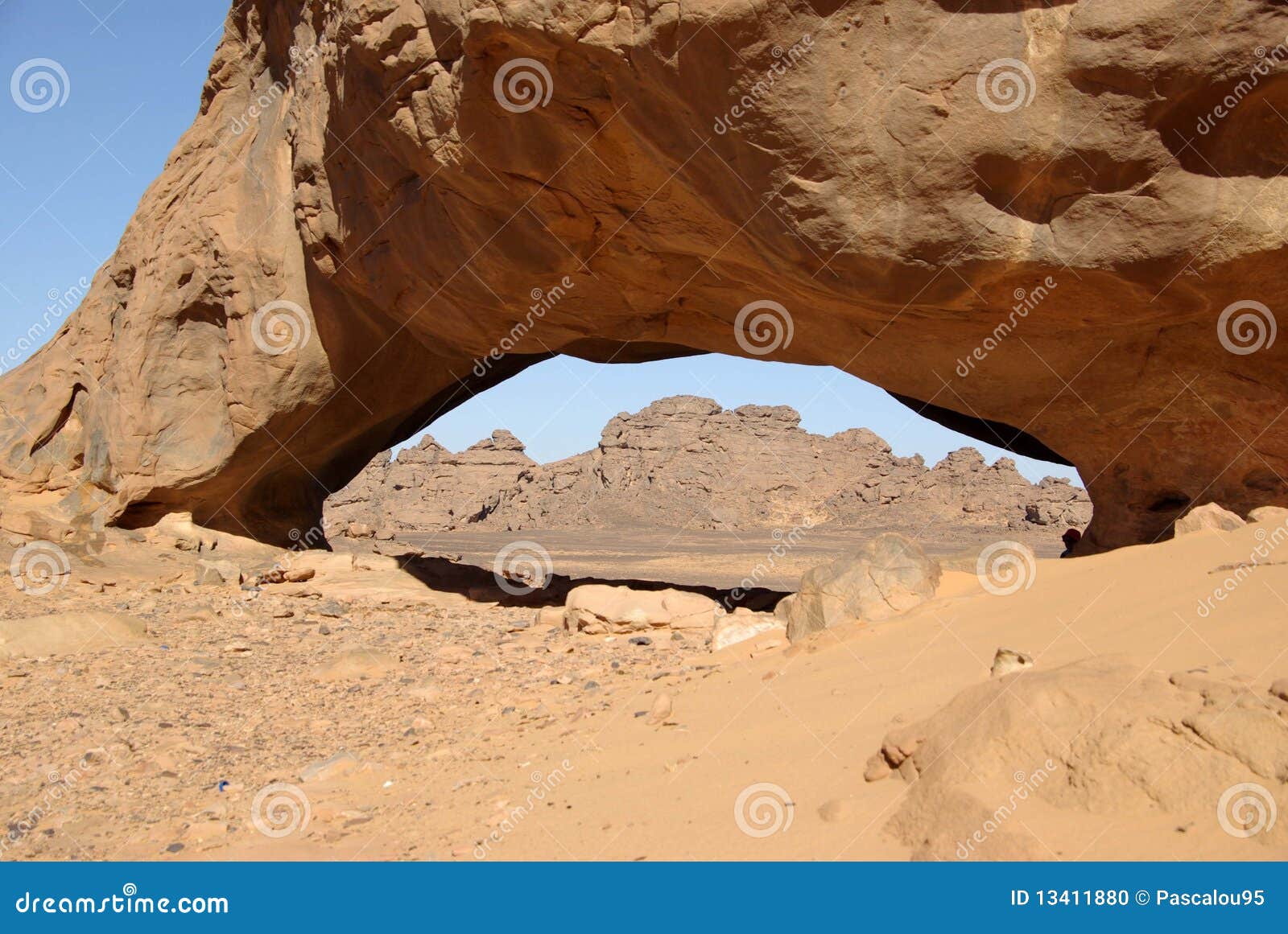 Arch in the desert, Libya stock photo. Image of massif - 13411880
