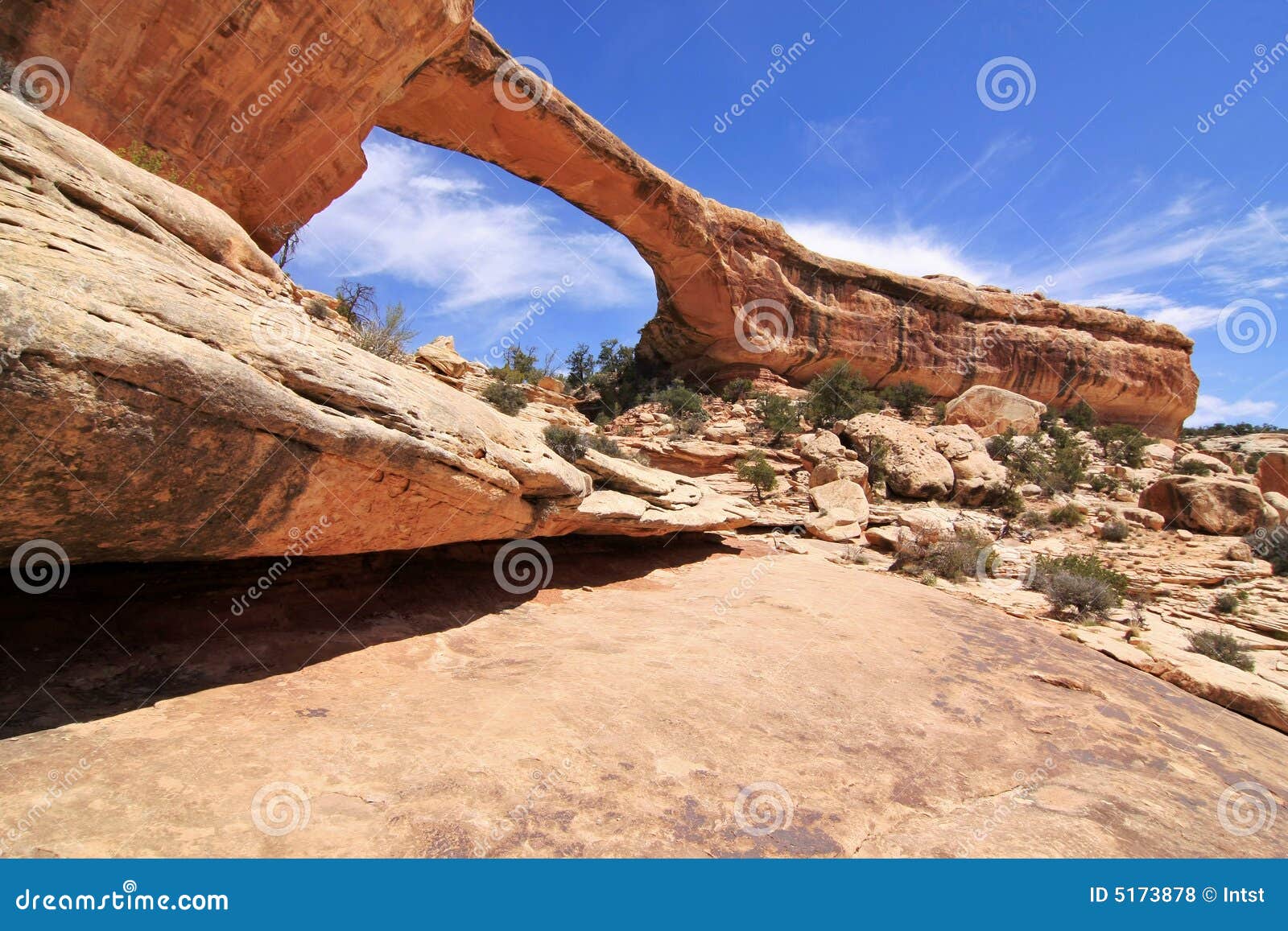 Arch in Natural Bridges National Monument, Utah Stock Photo - Image of ...